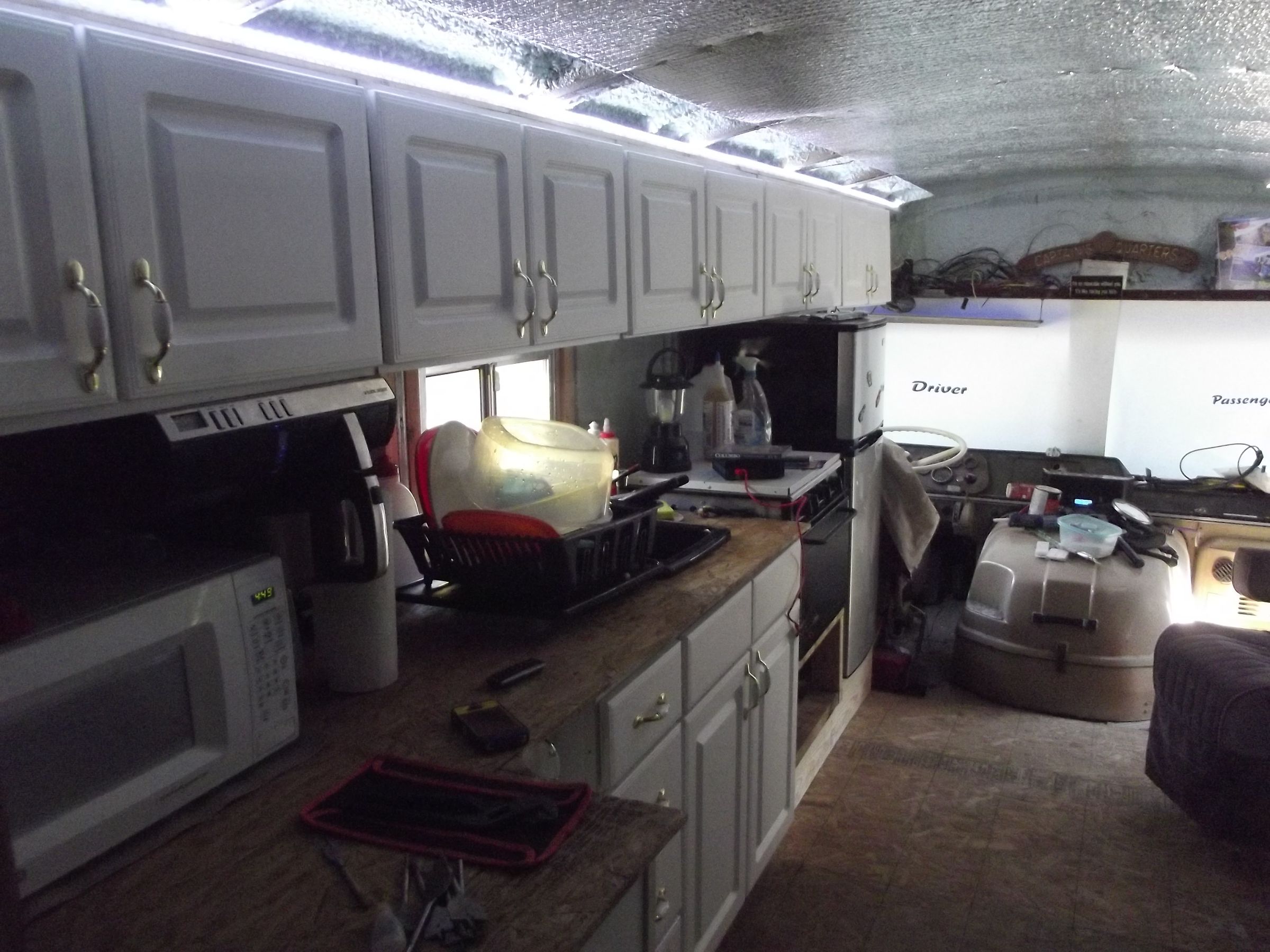 How to Put Square Cabinets in a Round Bus : 7 Steps (with Pictures ...