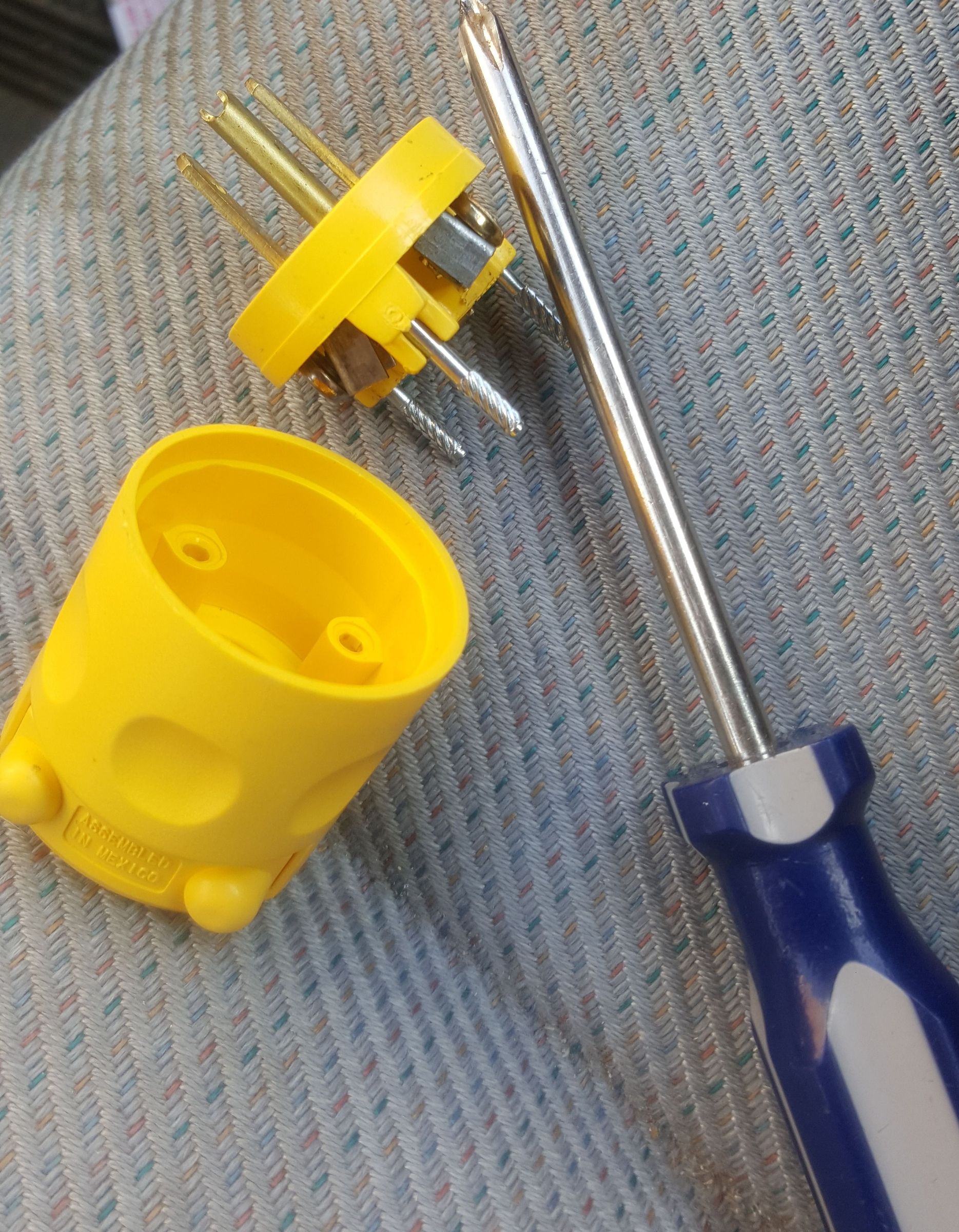 Extension Cord Fix : 8 Steps (with Pictures) - Instructables