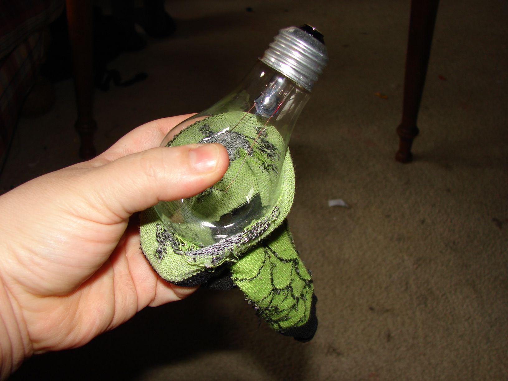 How to Mend a Sock : 8 Steps (with Pictures) - Instructables