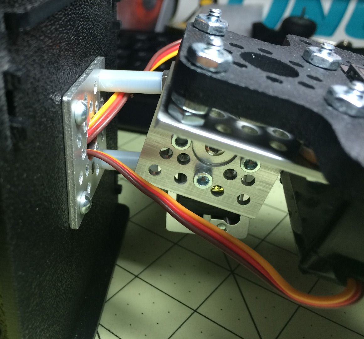 Remote Control Gripper Bot : 16 Steps - Instructables