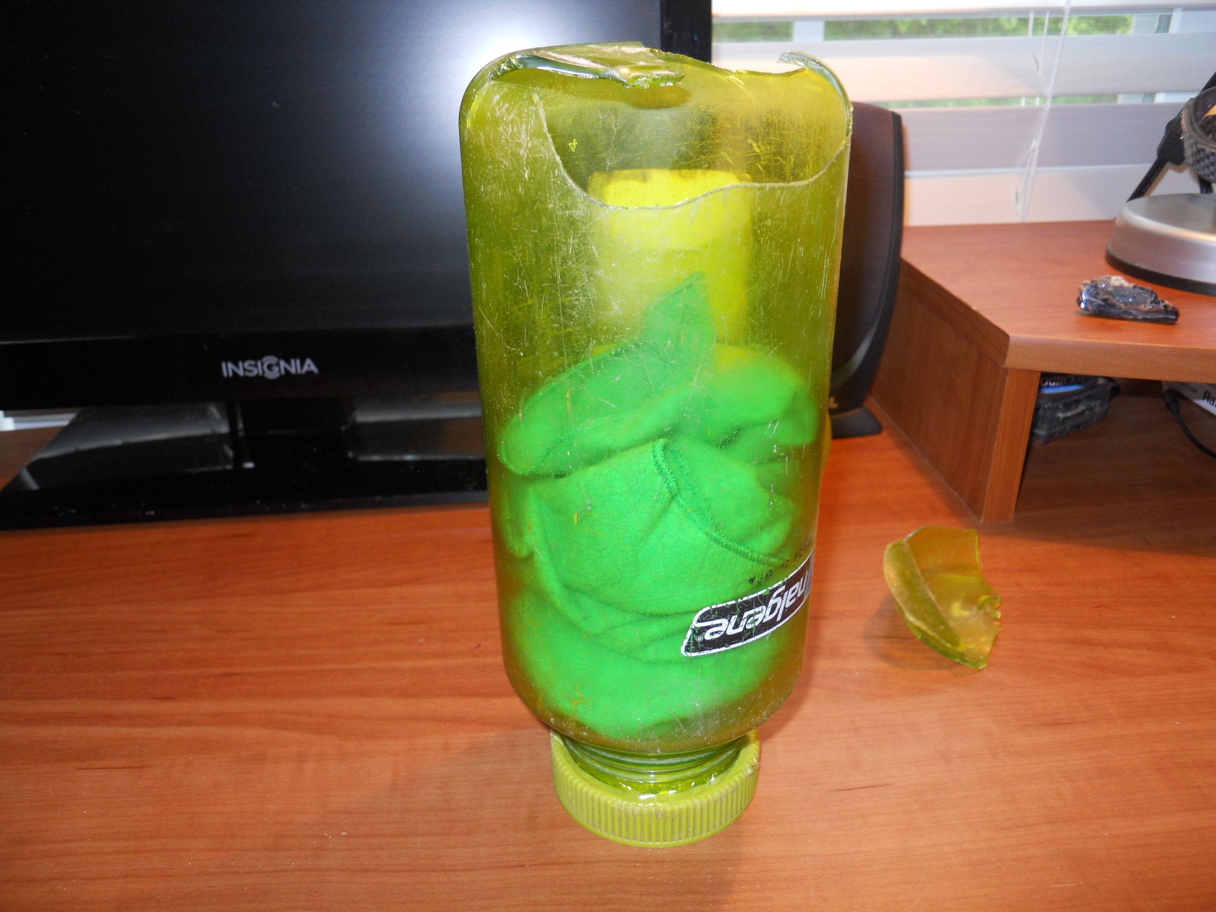 What to Do With That Broken Water Bottle : 4 Steps - Instructables