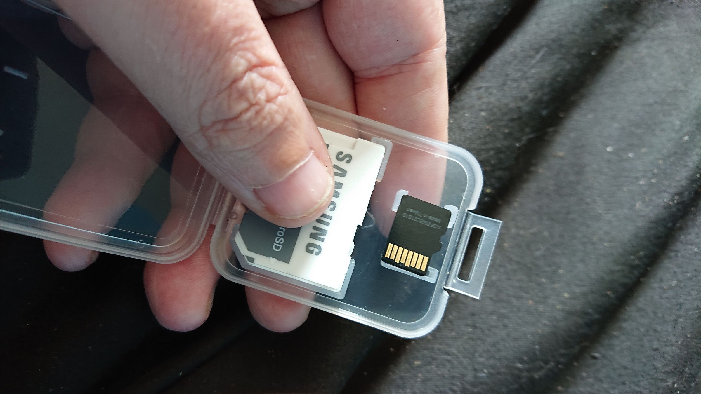 How to Identify a Fake Samsung Micro SD Memory Card : 8 Steps (with ...