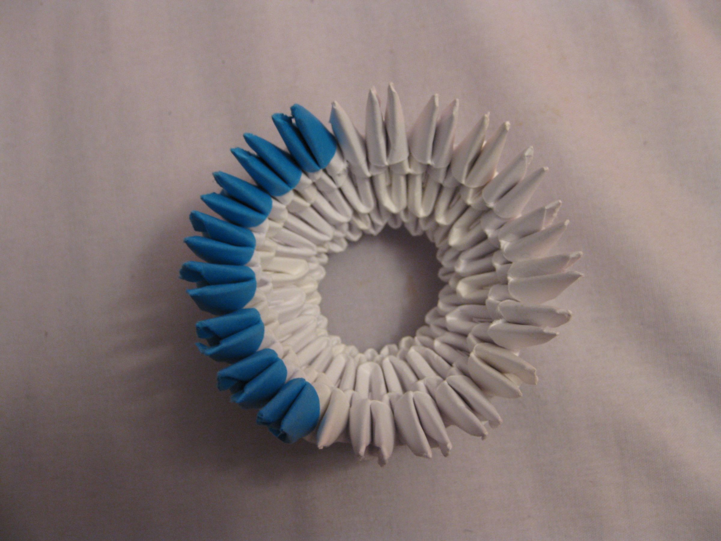 Modular Origami Swan : 11 Steps (with Pictures) - Instructables