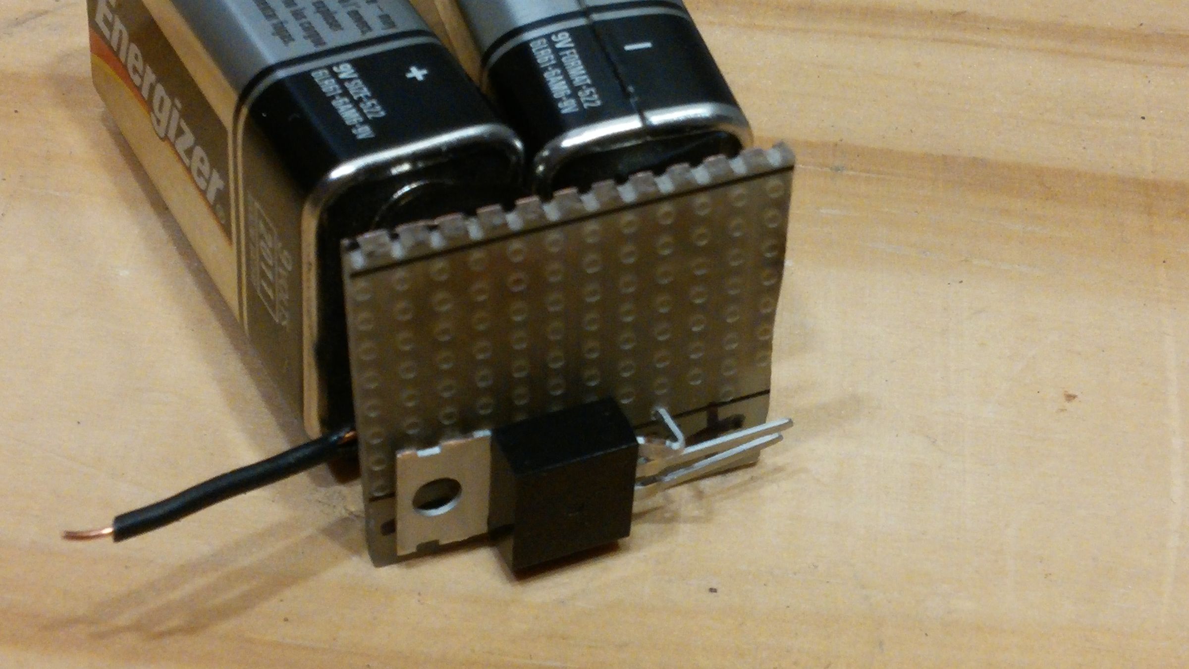 Mini Adjustable Voltage Regulator : 5 Steps (with Pictures) - Instructables