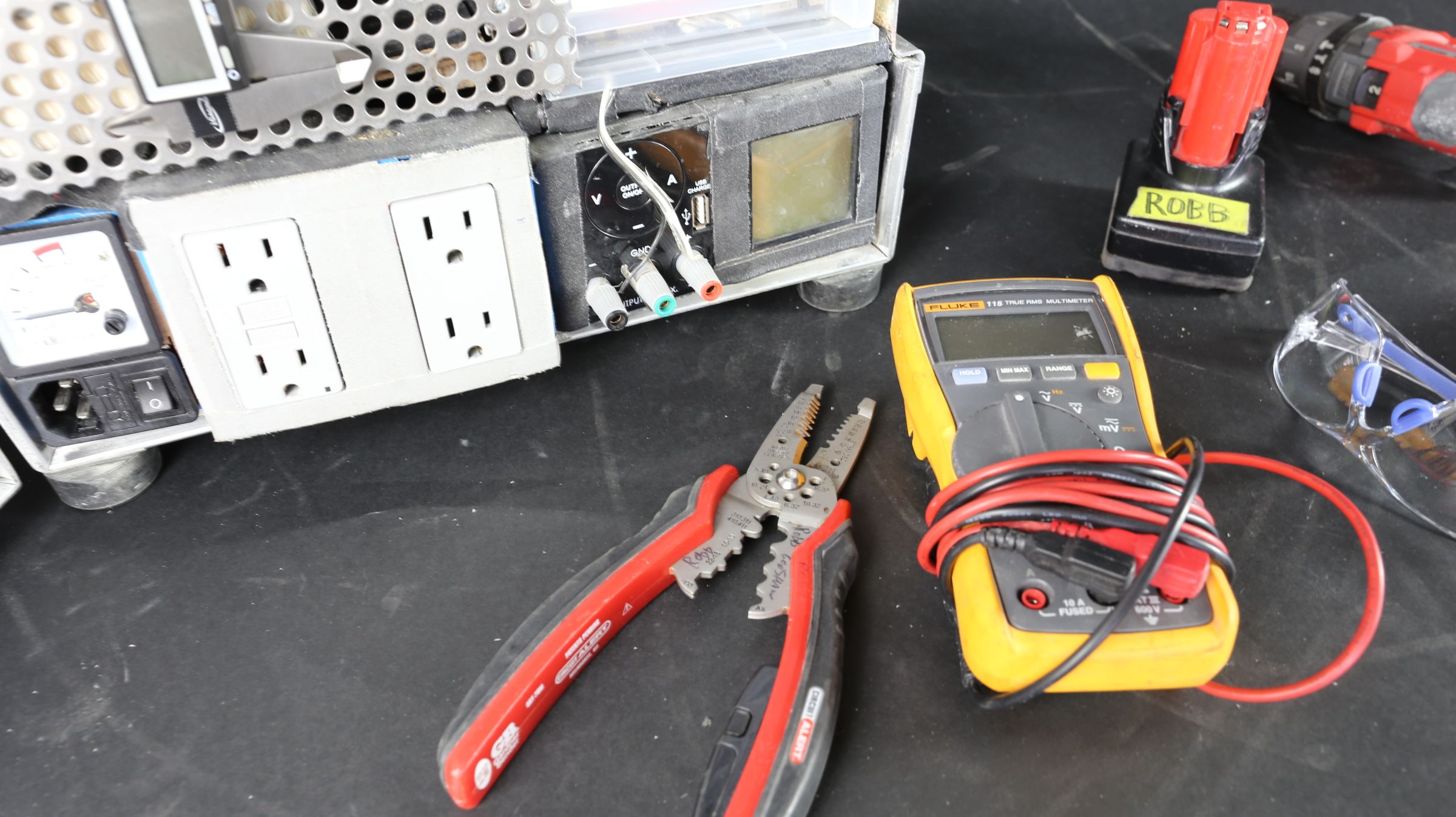 Flight-case Toolbox and Workstation : 20 Steps (with Pictures ...