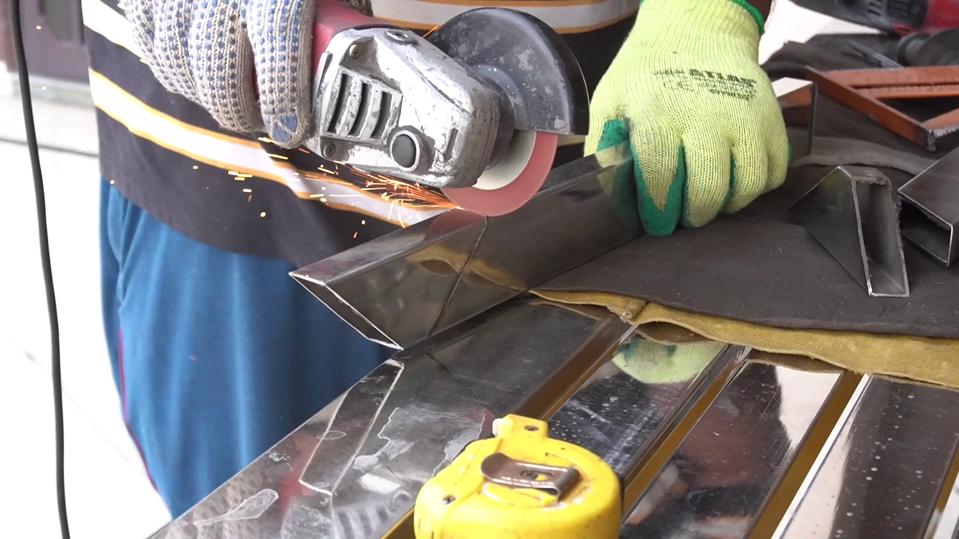 Stainless Steel Gate for Workshop : 15 Steps (with Pictures ...