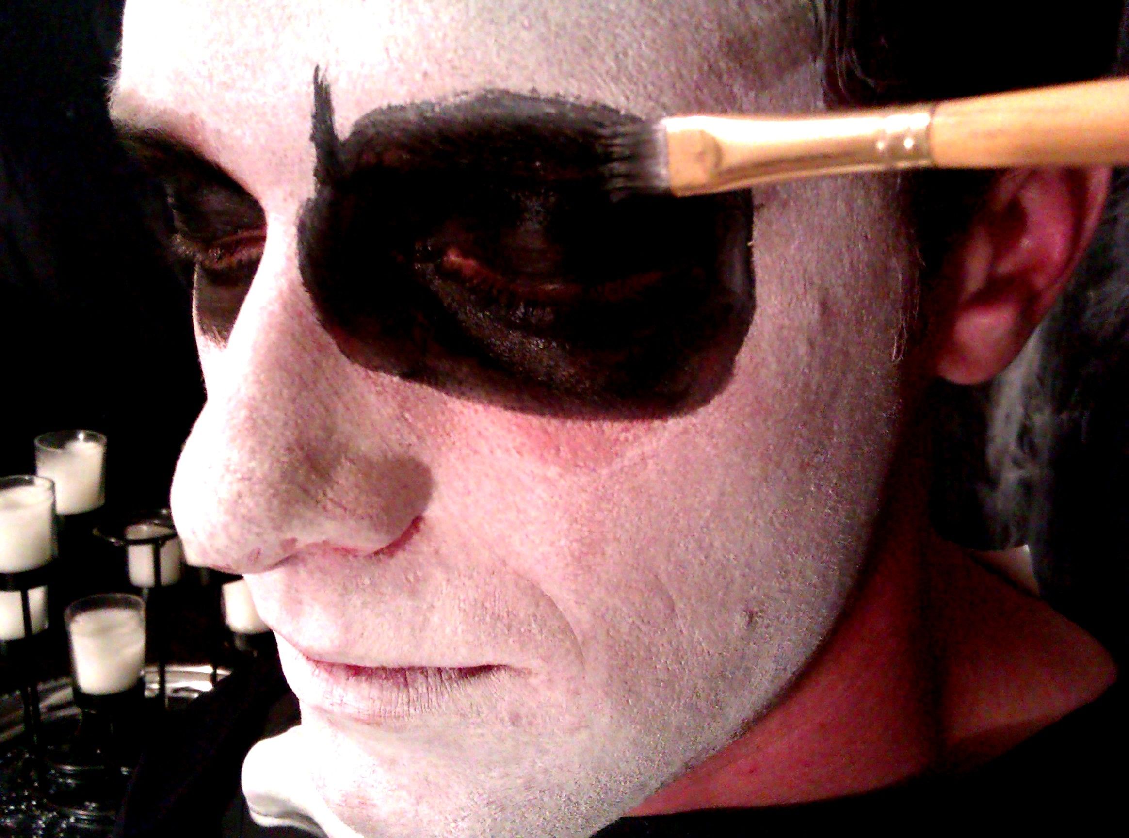How to Face Paint: the Creepy Skull. : 5 Steps (with Pictures ...