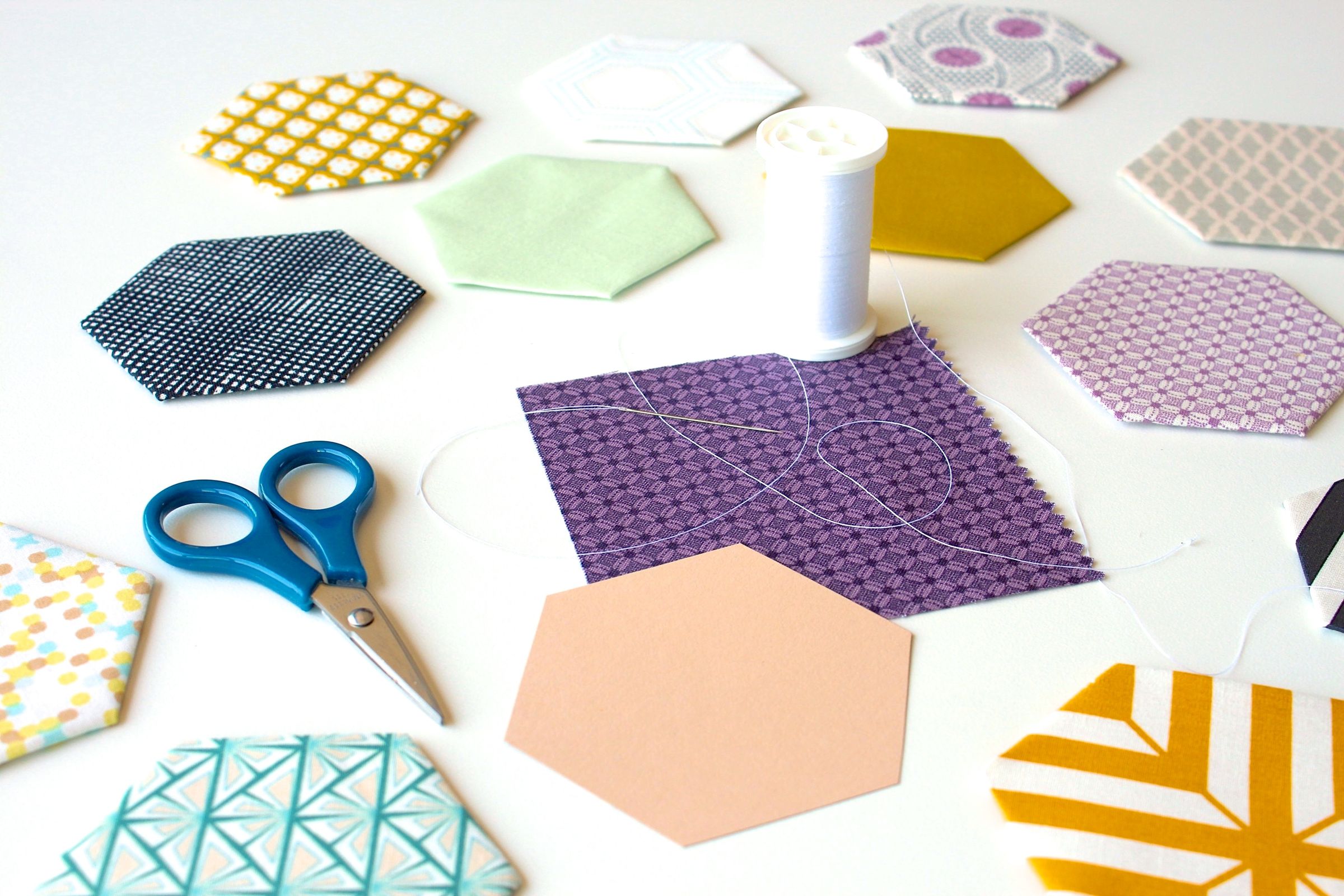 Hexagon Piecing Tutorial : 7 Steps (with Pictures) - Instructables