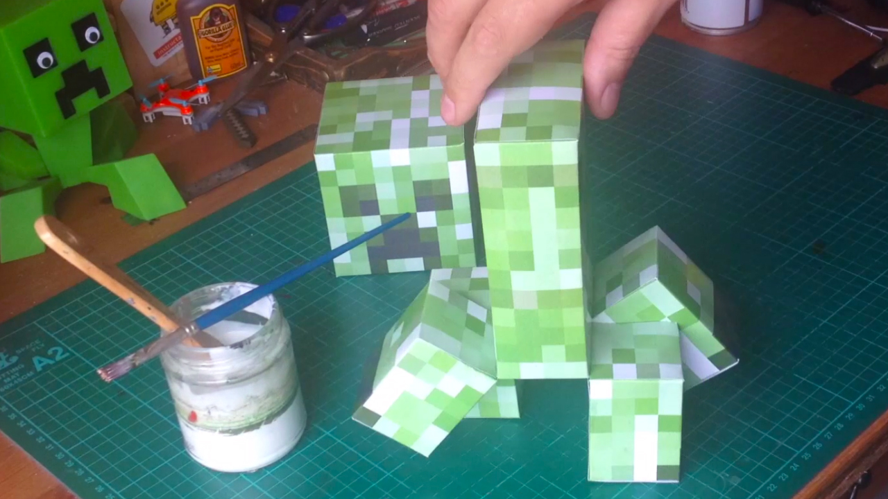 Making a Large Creeper Using Papercraft : 4 Steps - Instructables