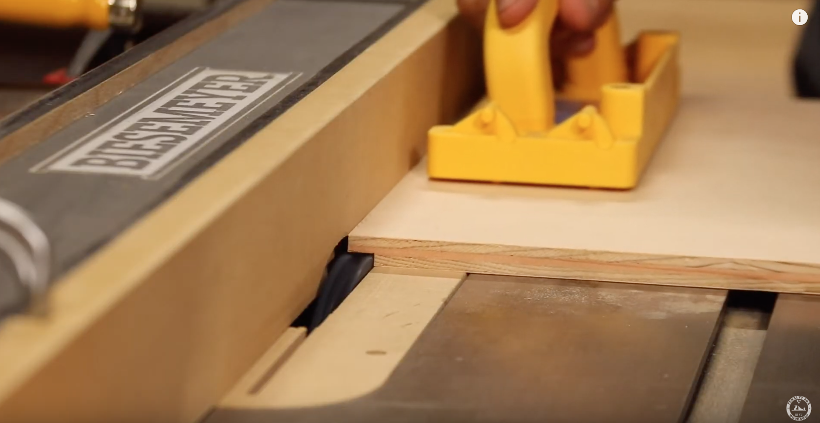 How to Install and Use a Dado Stack : 7 Steps (with Pictures ...