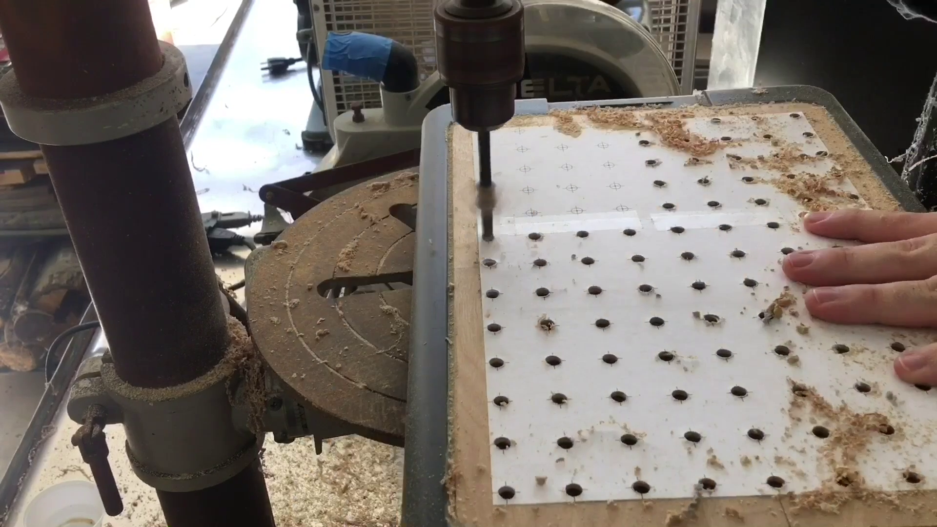 Dust Free Sanding Using a Storage Container : 15 Steps (with Pictures ...