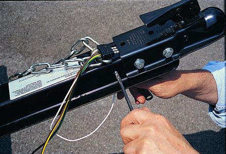 How to Build a Utility Trailer From a Kit : 4 Steps (with Pictures ...