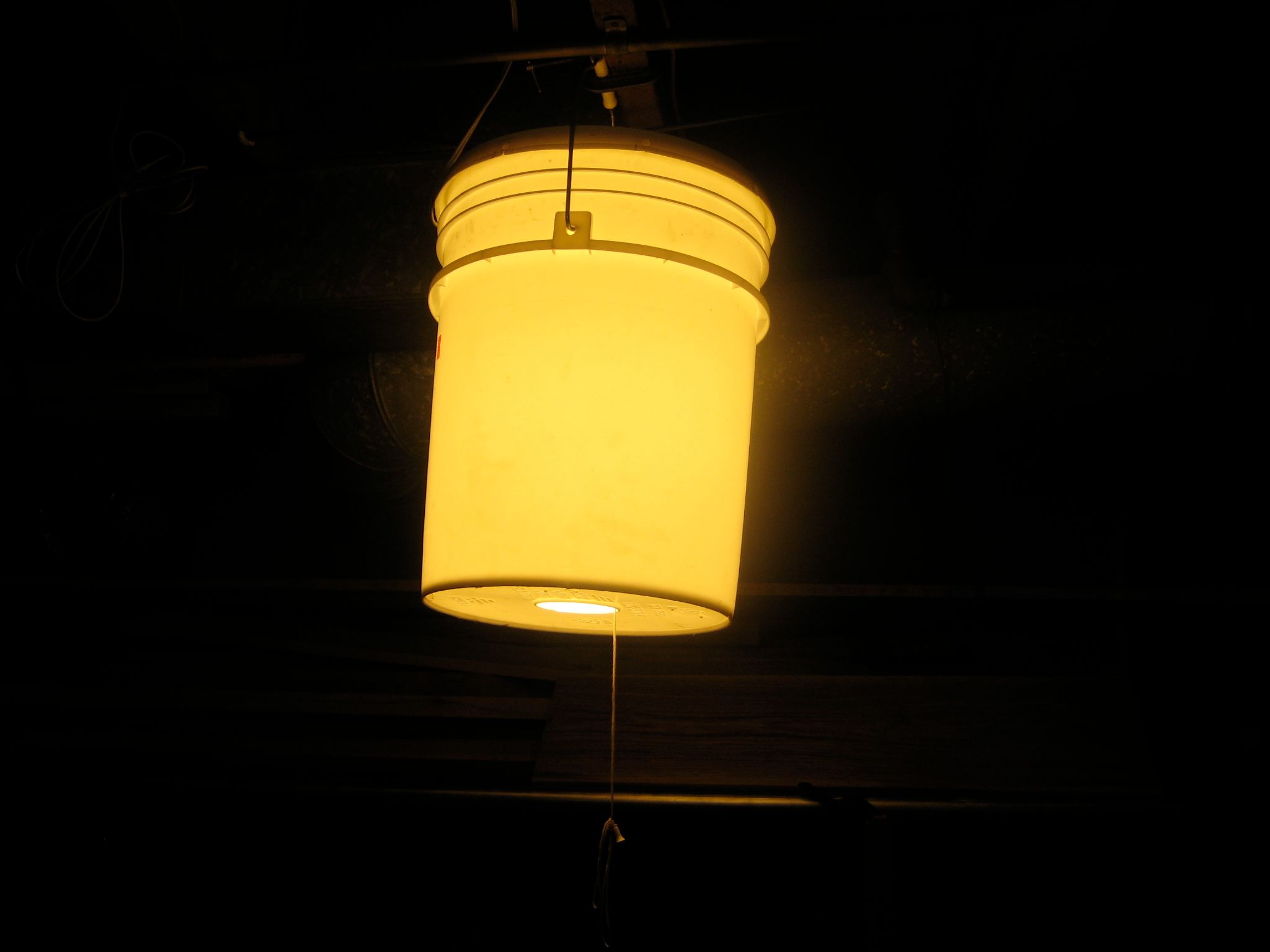 The Bucket Lamp. : 6 Steps (with Pictures) - Instructables