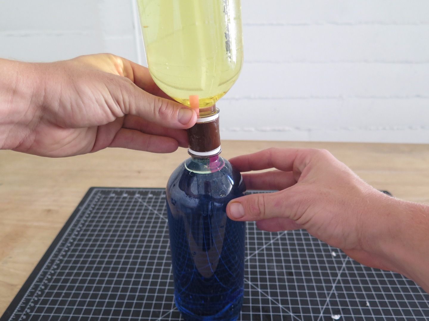 Liquid Hourglass : 7 Steps (with Pictures) - Instructables