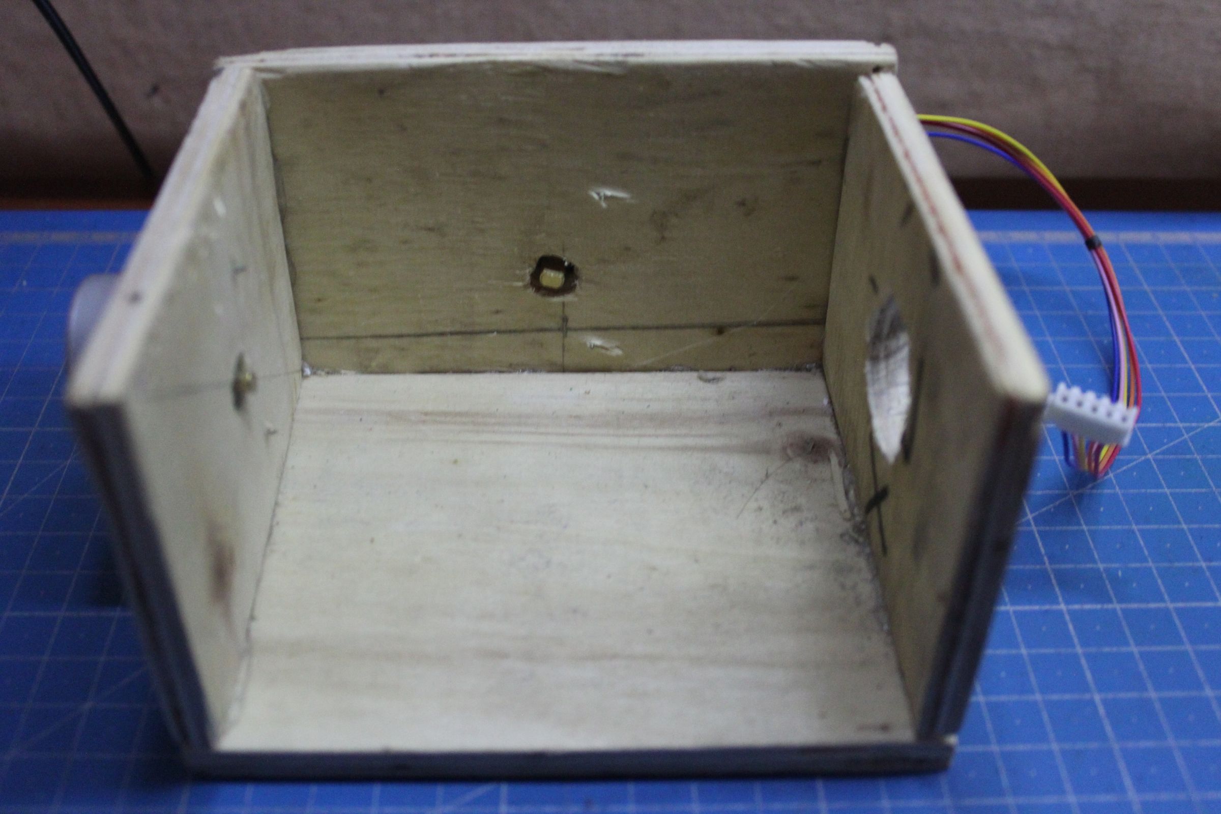 Cheap and Simple Arduino Eggbot : 7 Steps (with Pictures) - Instructables