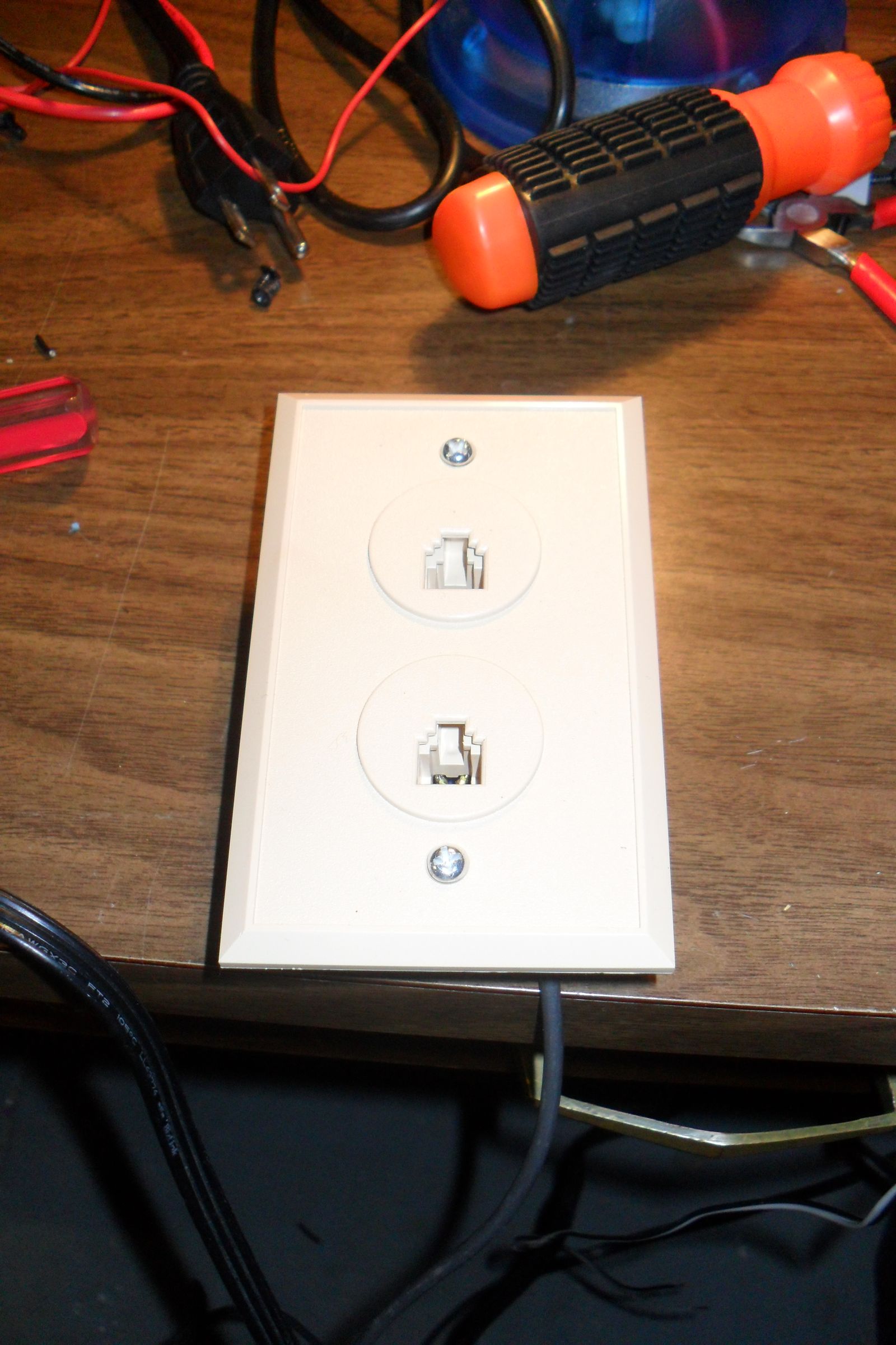 How to Connect Two Phones at Home for an Intercom or for Children ...