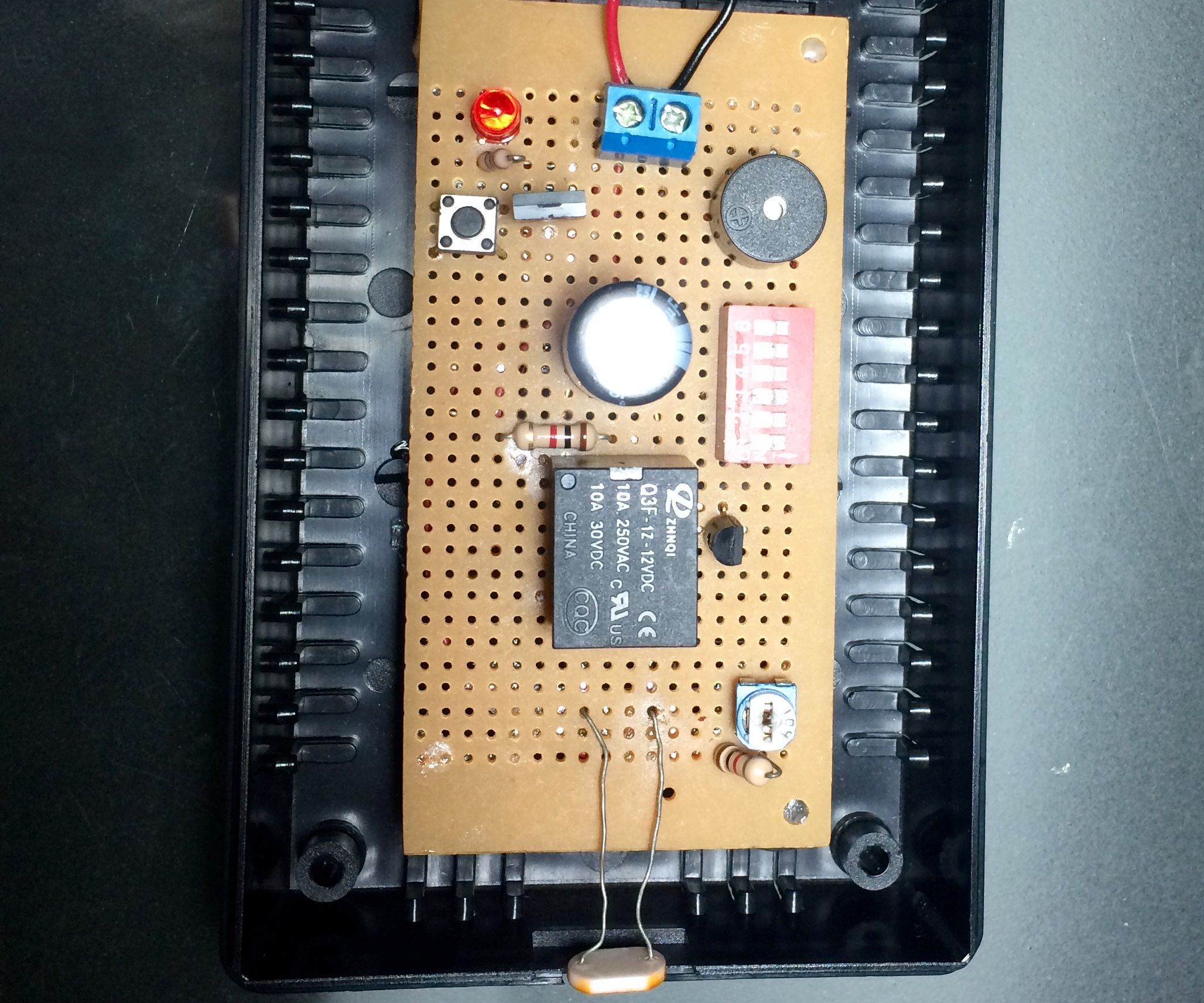 Alarma Láser : 6 Steps - Instructables