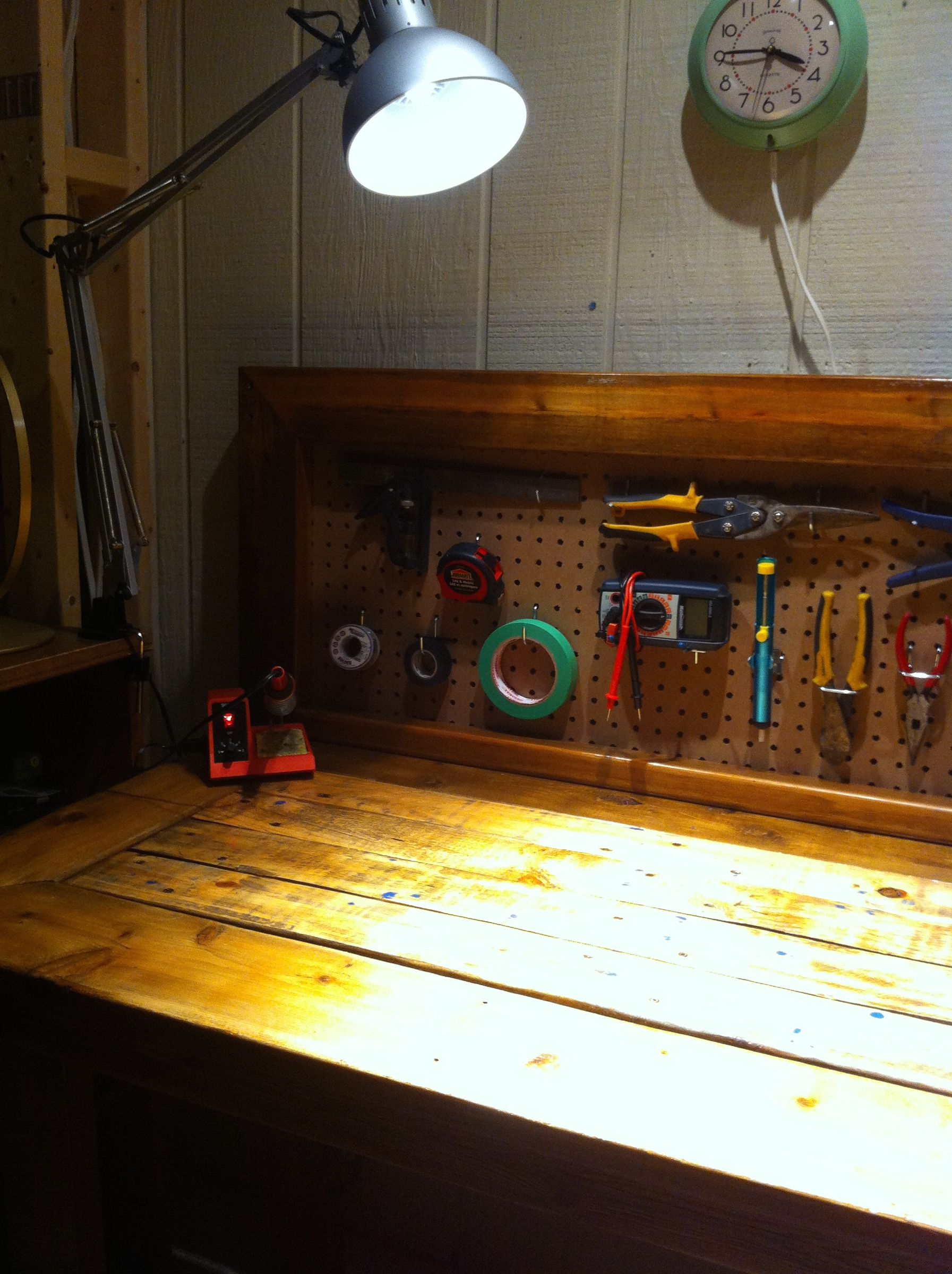 Maker/Work Bench From Scrap Wood : 9 Steps (with Pictures) - Instructables