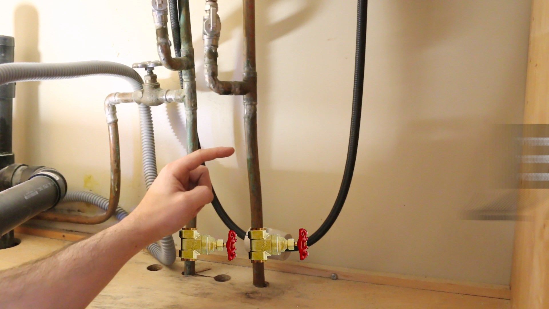 How to Connect a Water Line to Your Refrigerator : 7 Steps (with ...