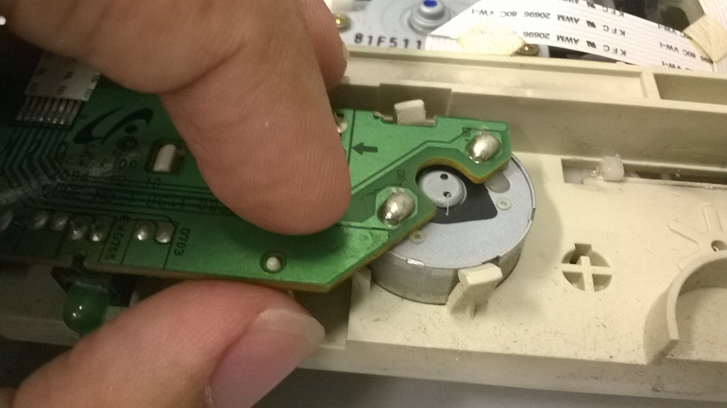 Disassembling a CD/DVD Reader and Reusing Its Parts : 12 Steps (with ...
