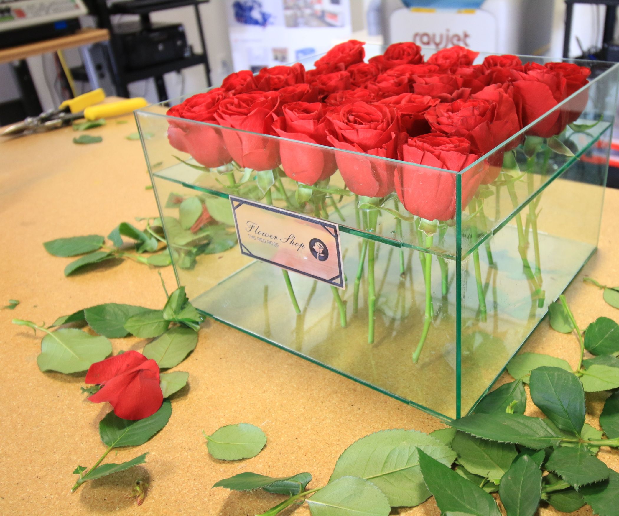 Acrylic Flower Box : 5 Steps (with Pictures) - Instructables