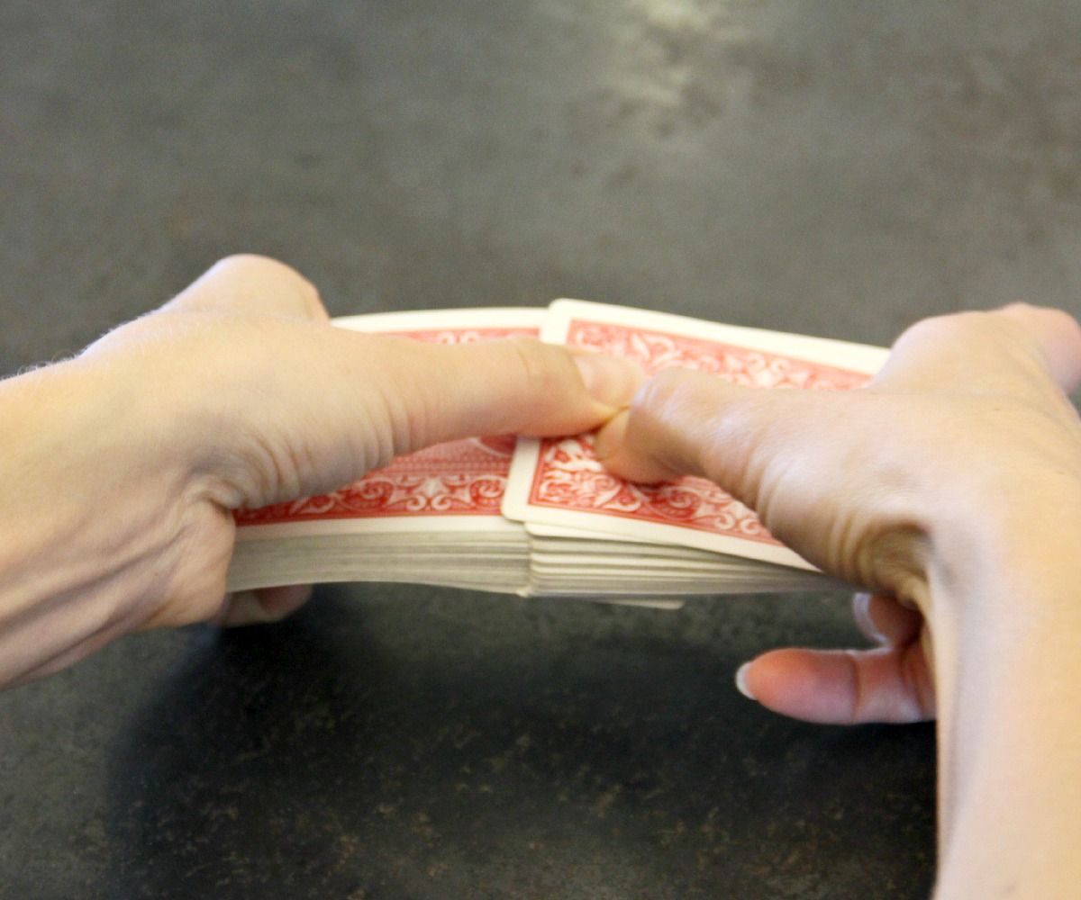 How to Shuffle Cards : 5 Steps (with Pictures) - Instructables