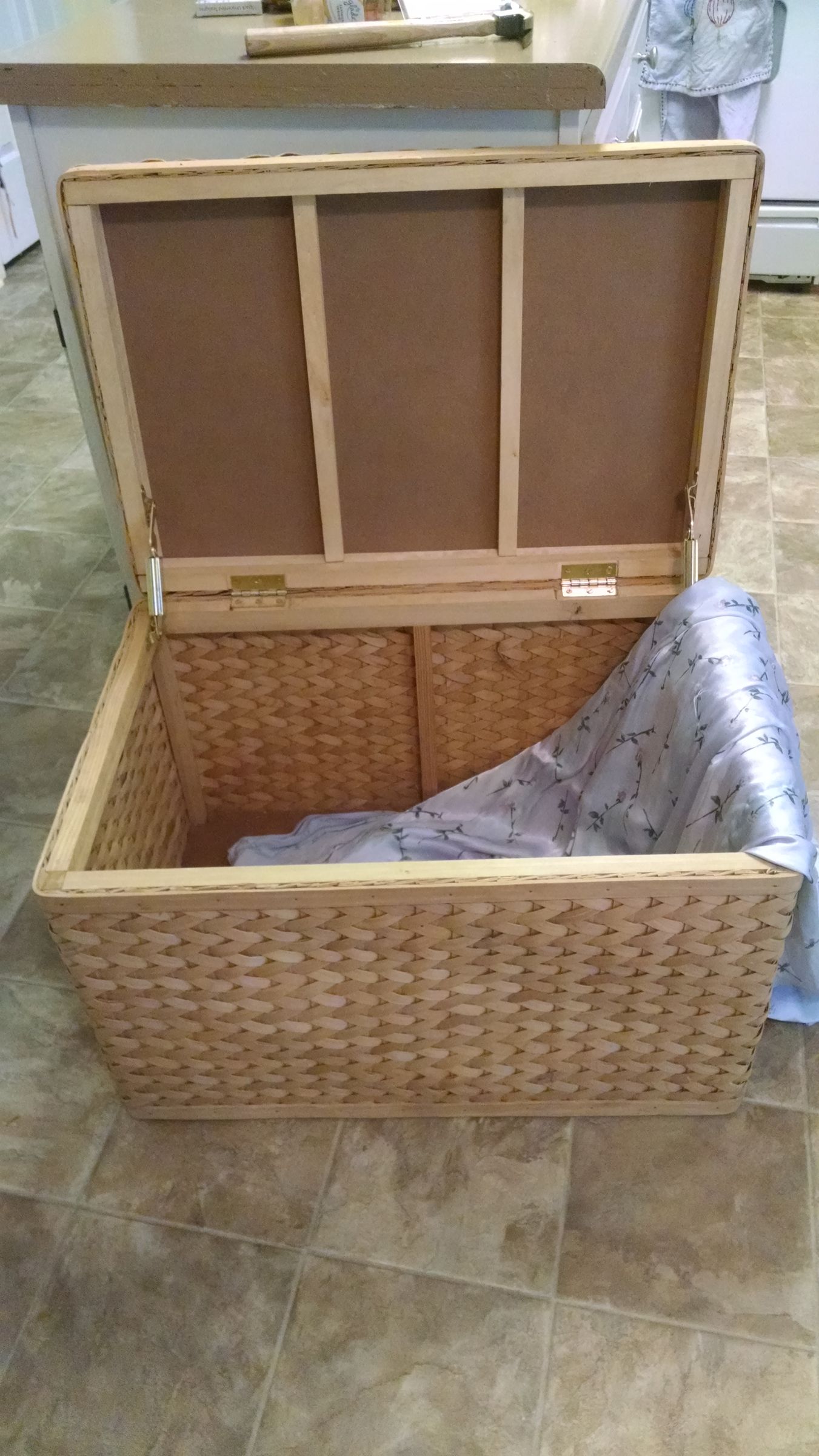 Princess Dress Up Trunk : 5 Steps - Instructables