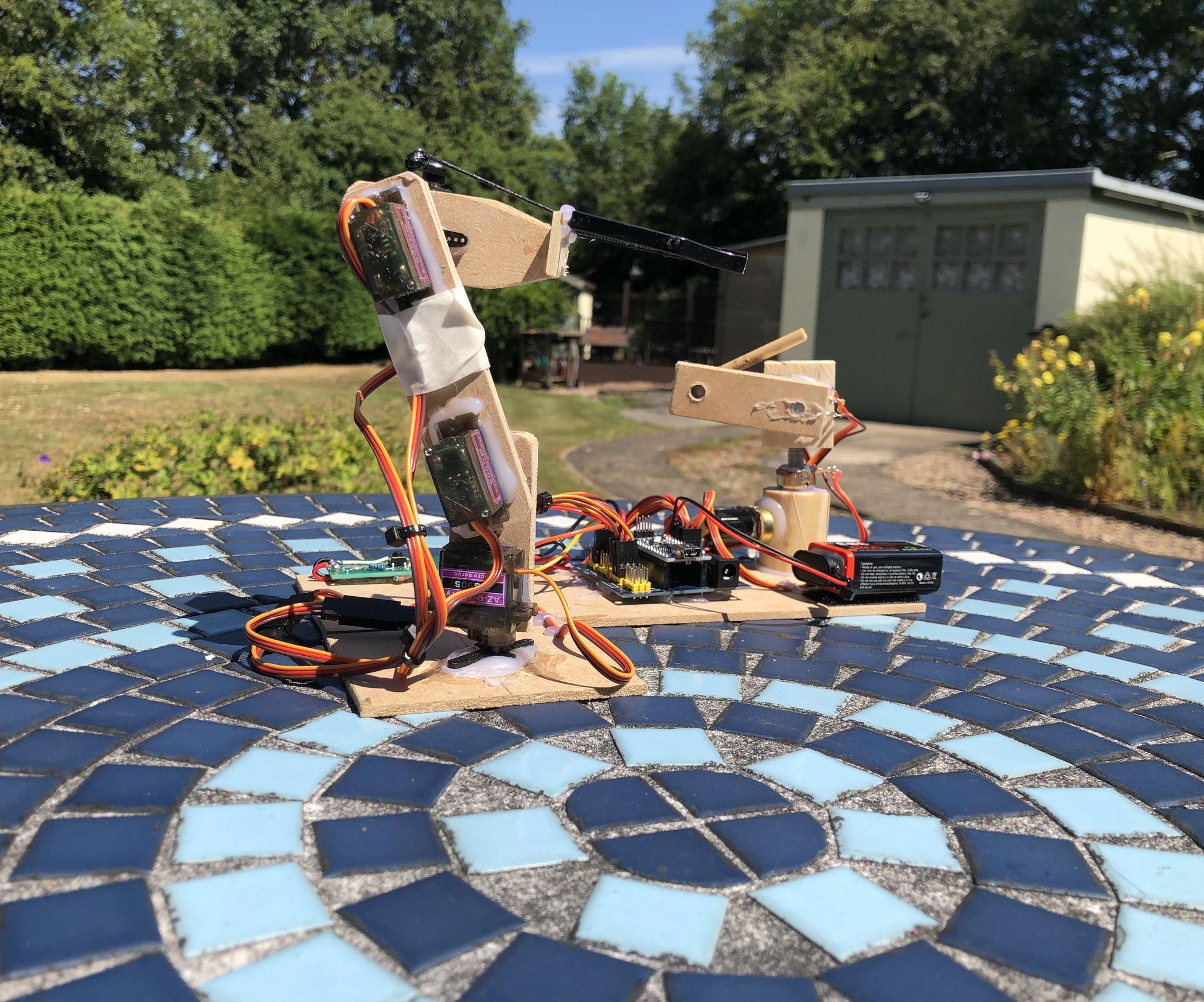 Hot Glue Micro Servo Robot Arm : 6 Steps (with Pictures) - Instructables