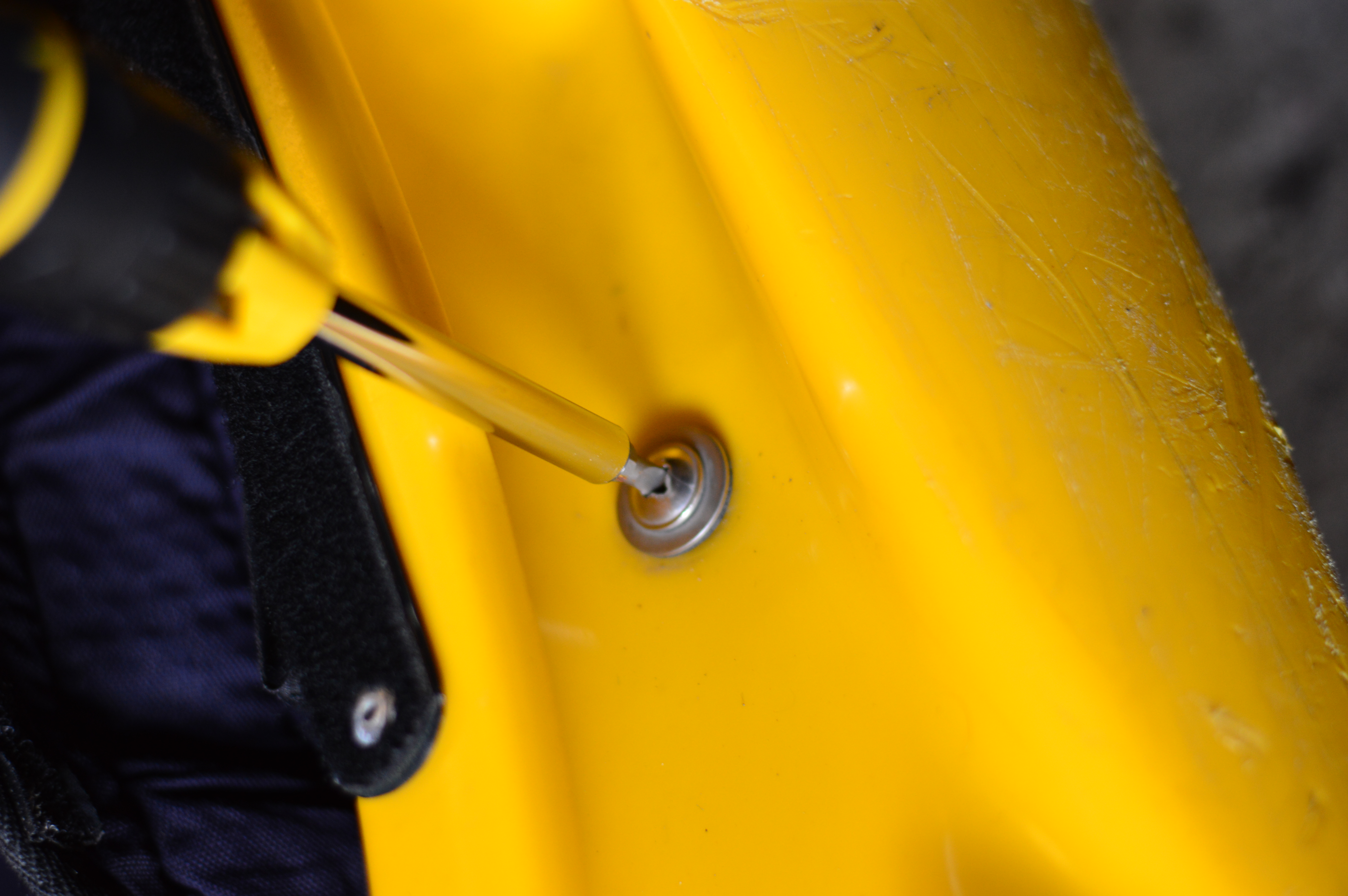 Fixing a Broken Kayak / Easy Plastic Welding : 4 Steps - Instructables