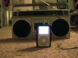 DIY Ipod Boombox : 4 Steps - Instructables