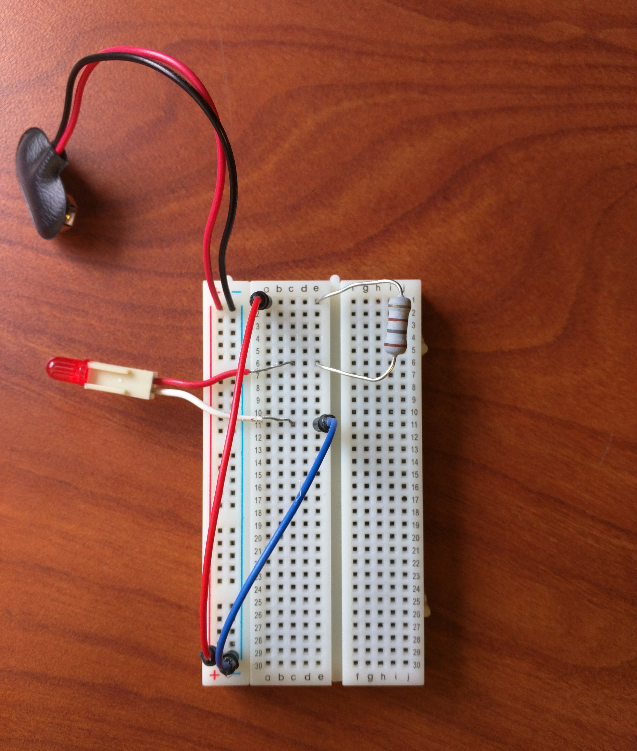 Simple LED Circuit : 7 Steps (with Pictures) - Instructables