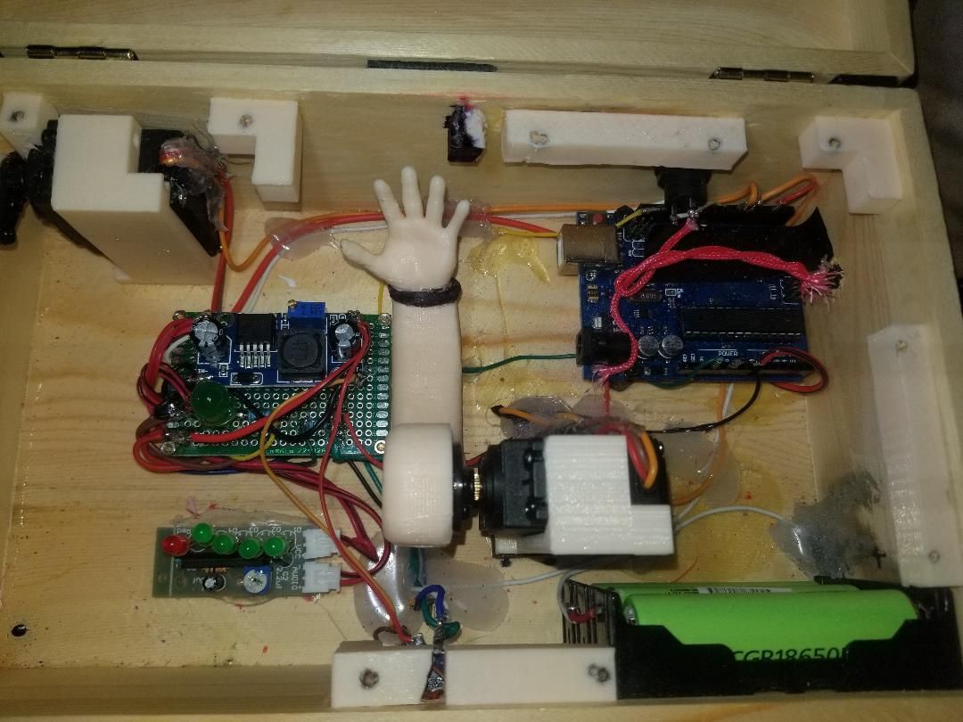 Trump Useless Box : 12 Steps - Instructables