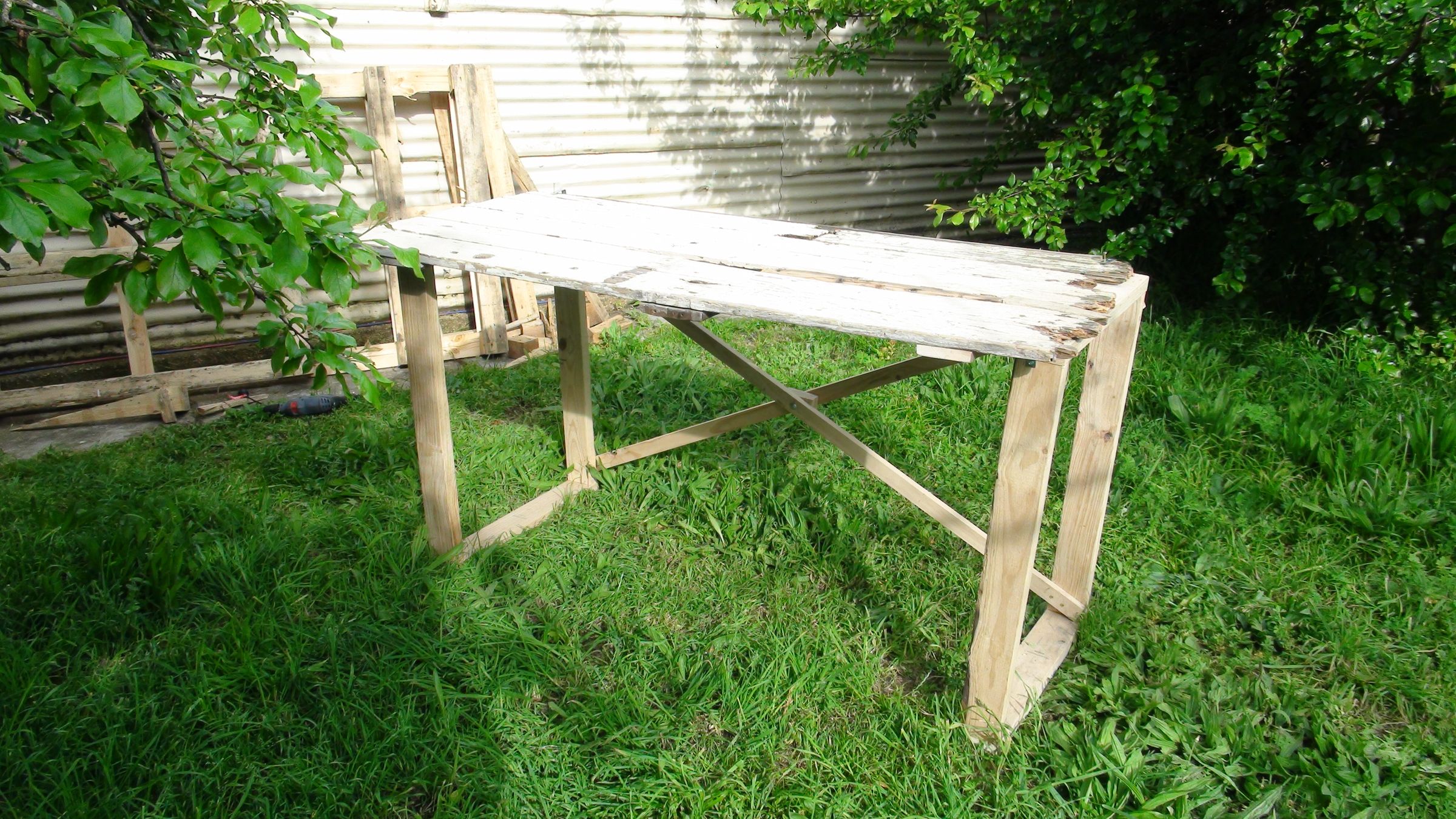 Reclaimed Garage Door Bench Table : 8 Steps (with Pictures) - Instructables