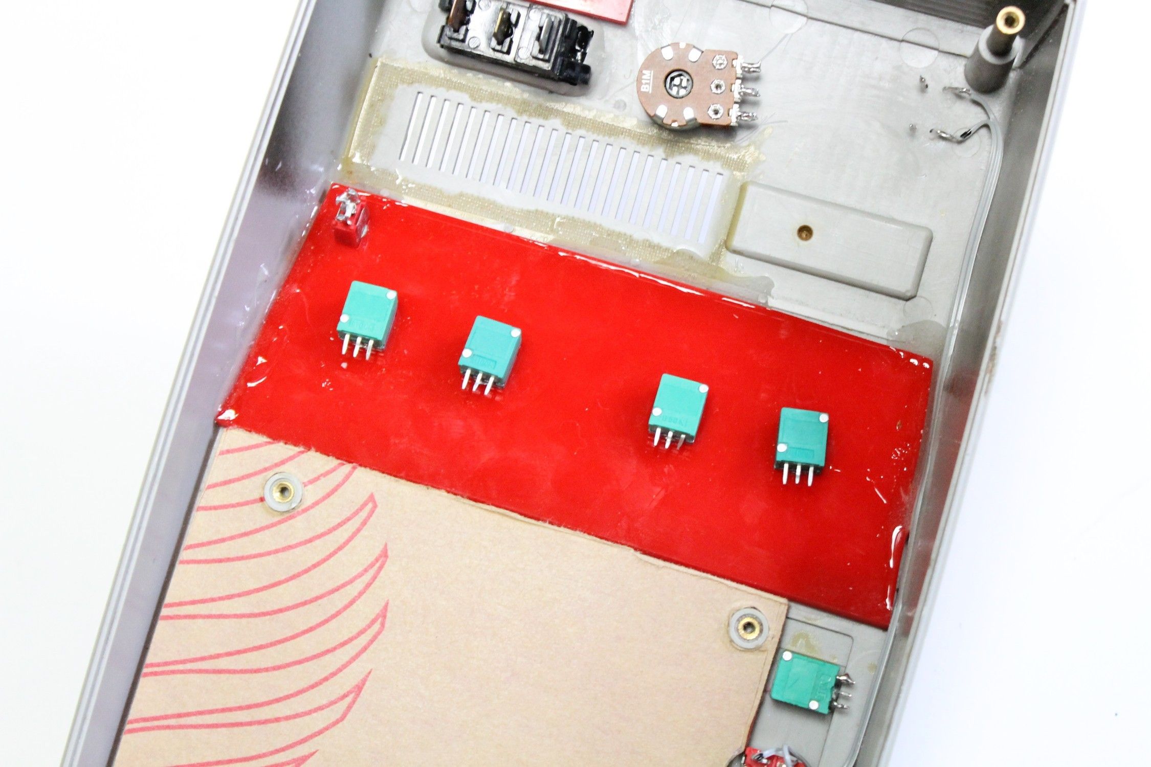 Moog Style Synth : 23 Steps (with Pictures) - Instructables