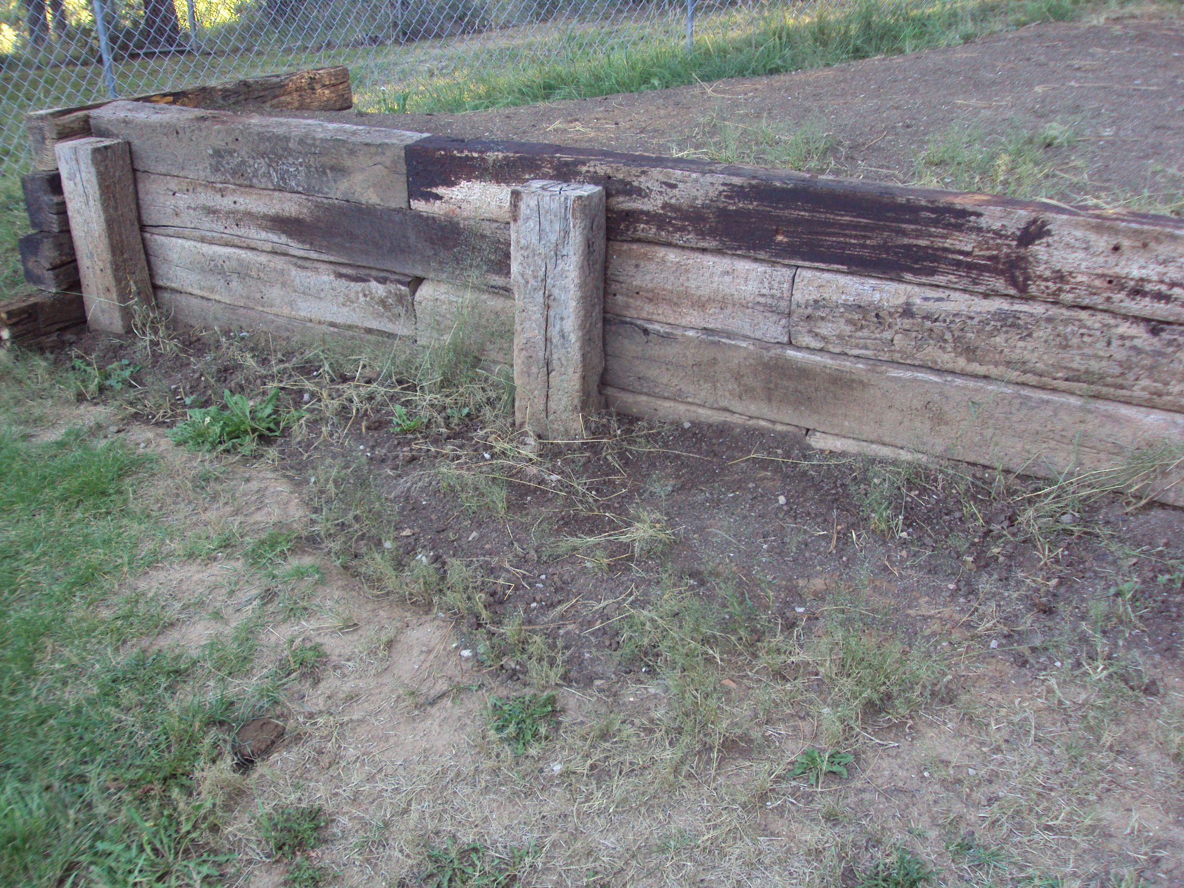 Retaining Wall From Railway Ties : 11 Steps - Instructables