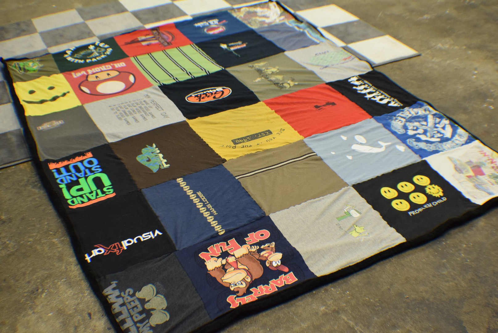 Easy T-Shirt Blanket : 6 Steps (with Pictures) - Instructables