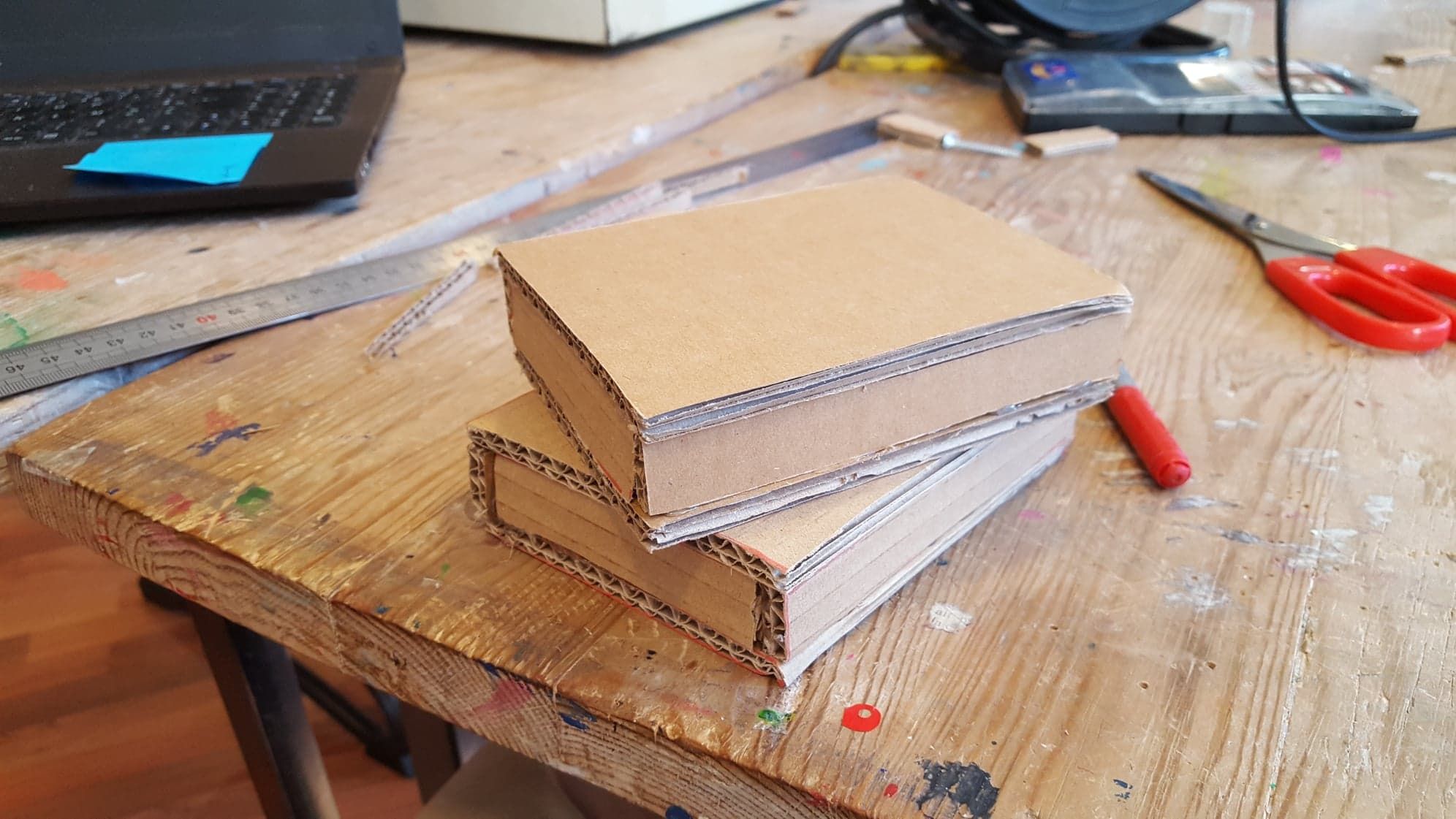 Cardboard Loot Llama Fortnite : 10 Steps (with Pictures) - Instructables