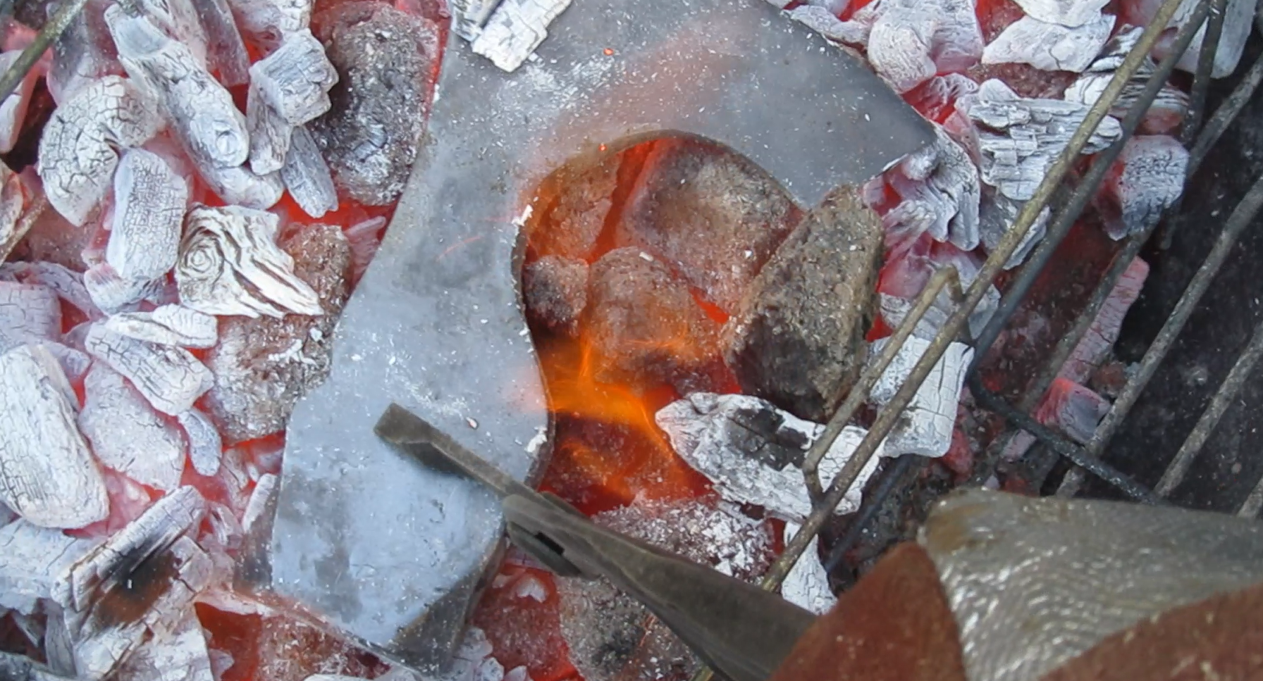 Turning a Cheap Axe Into a Viking Style Axe : 10 Steps (with Pictures ...