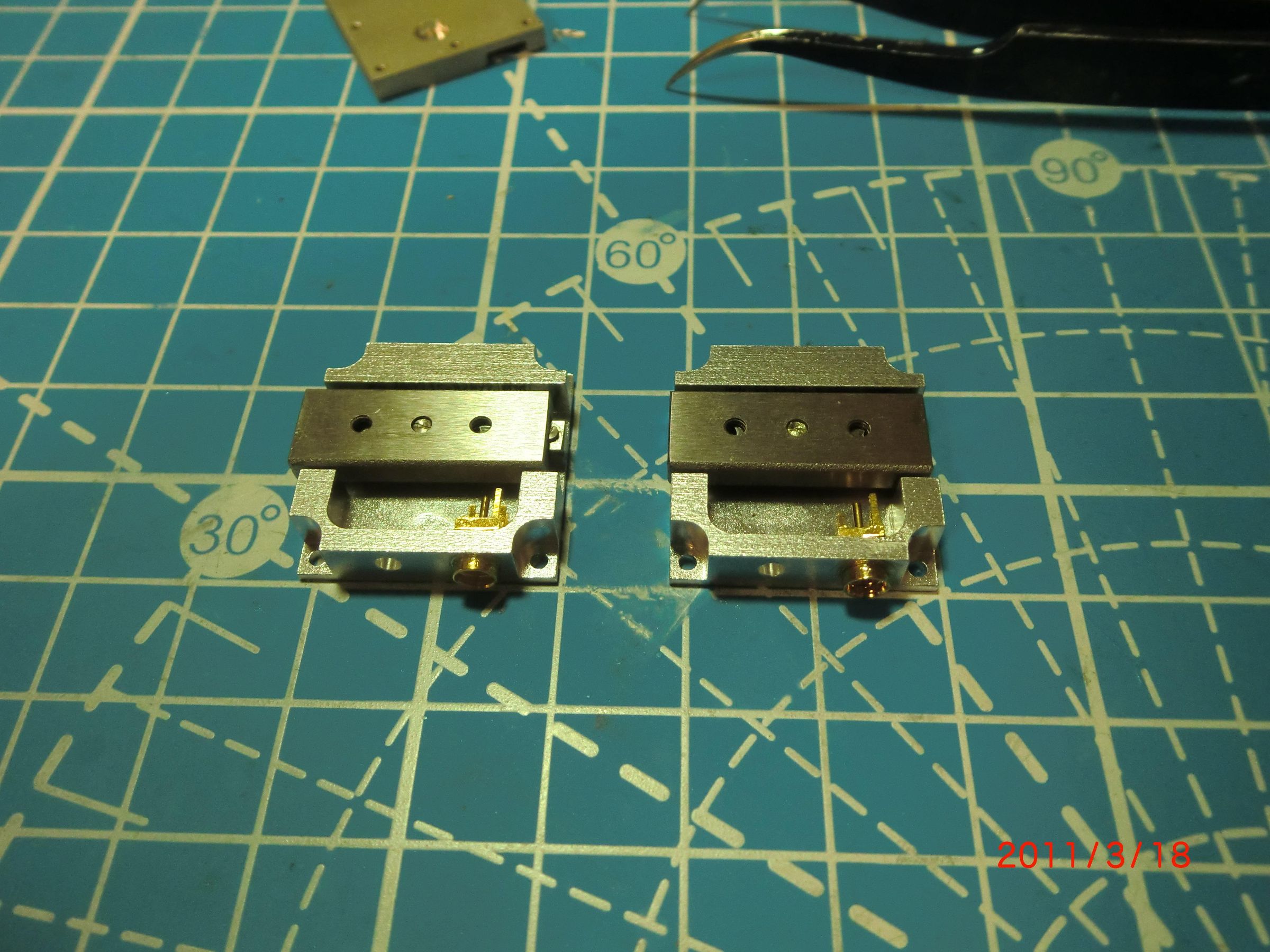 Hacking Linear Slides Into Centimeter Range, Nanometer Step Size and ...