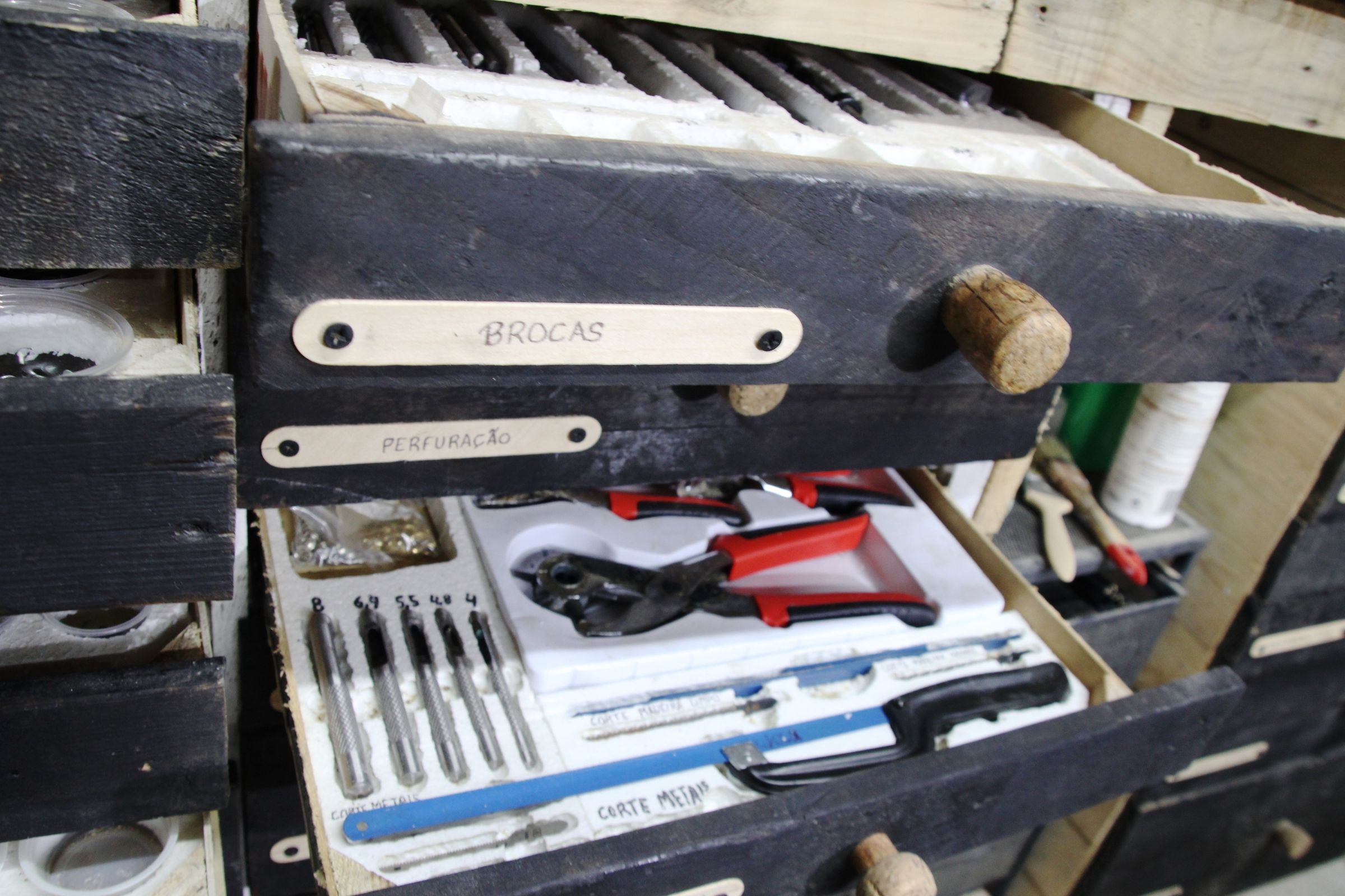Workshop Cabinet With Reused Materials : 10 Steps - Instructables