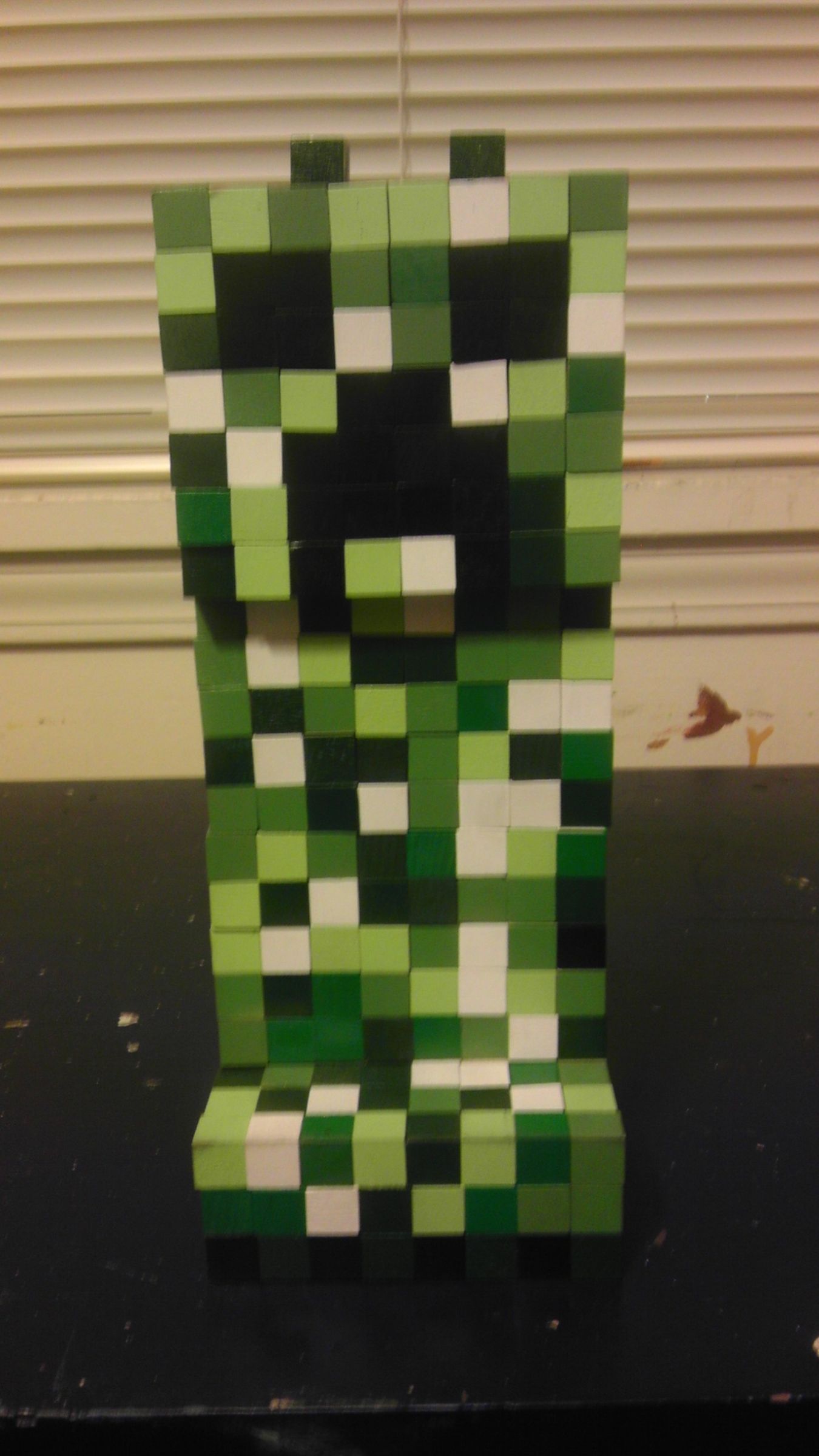 Minecraft Creeper Cell Phone Dock : 8 Steps (with Pictures) - Instructables