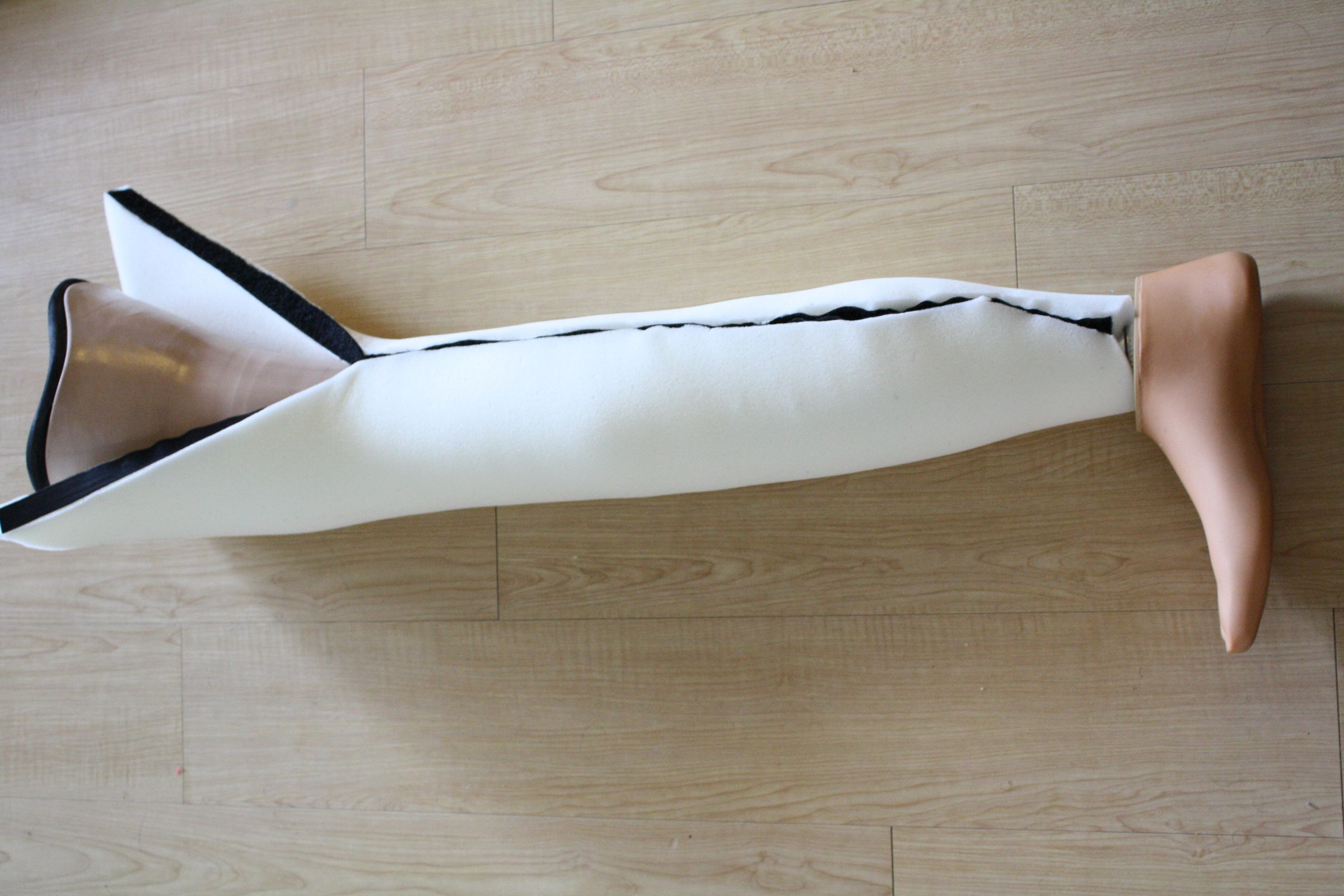 DIY Prosthetic Leg Foam Cover (Cosmesis) : 5 Steps (with Pictures ...