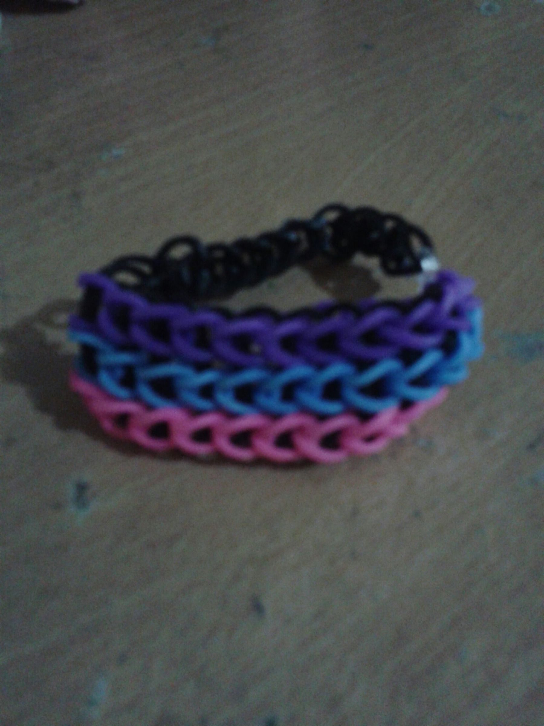 Triple Single Rainbow Loom Bracelet : 11 Steps - Instructables