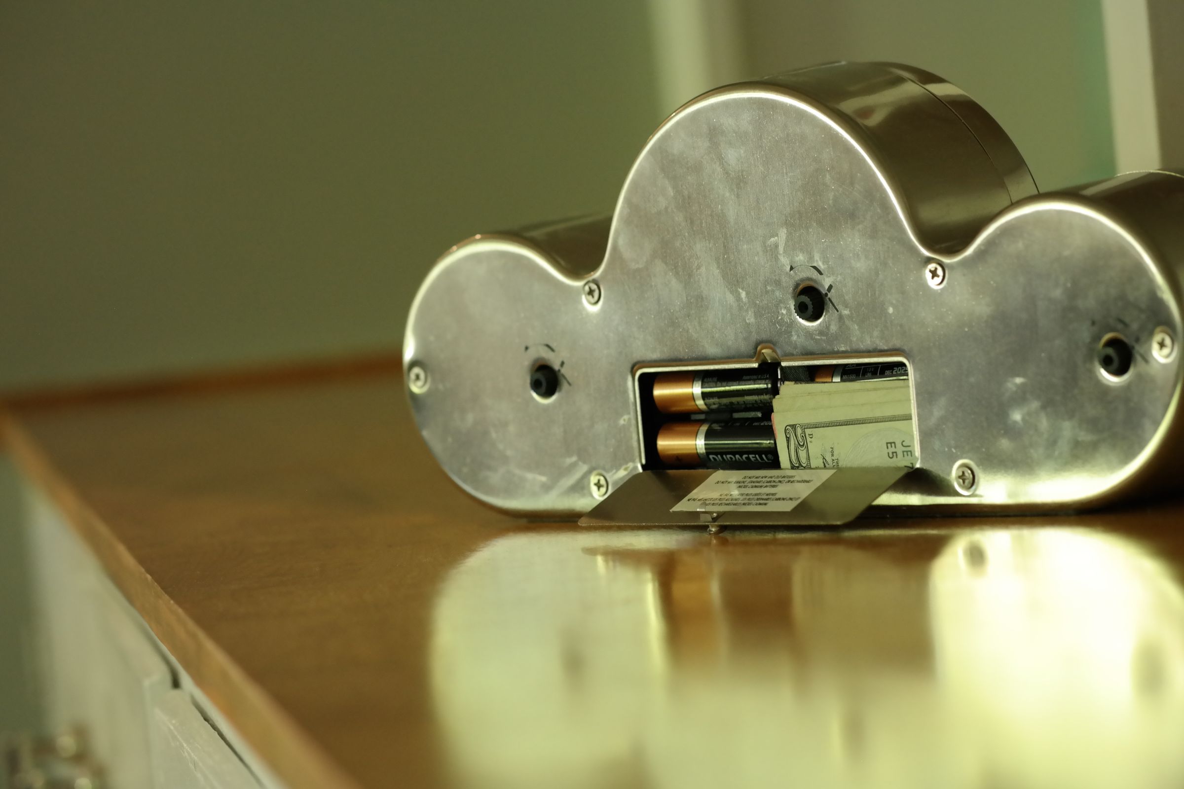 10 Simple Places to Hide Your Money : 12 Steps (with Pictures ...