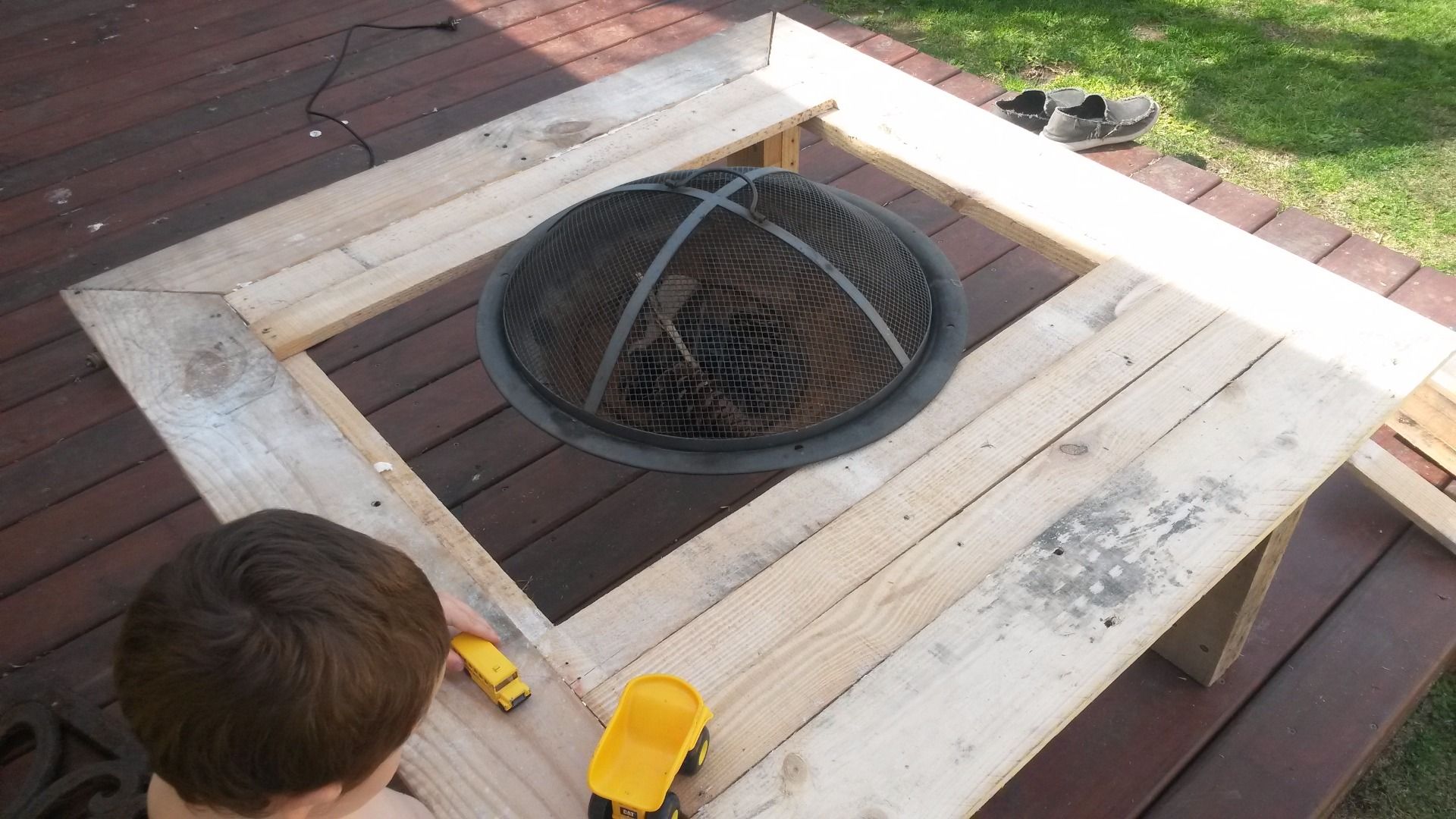 Outdoor Fire Pit on a Table : 8 Steps (with Pictures) - Instructables