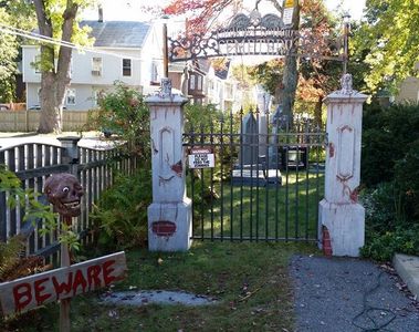 Halloween Cemetery Gate : 11 Steps (with Pictures) - Instructables
