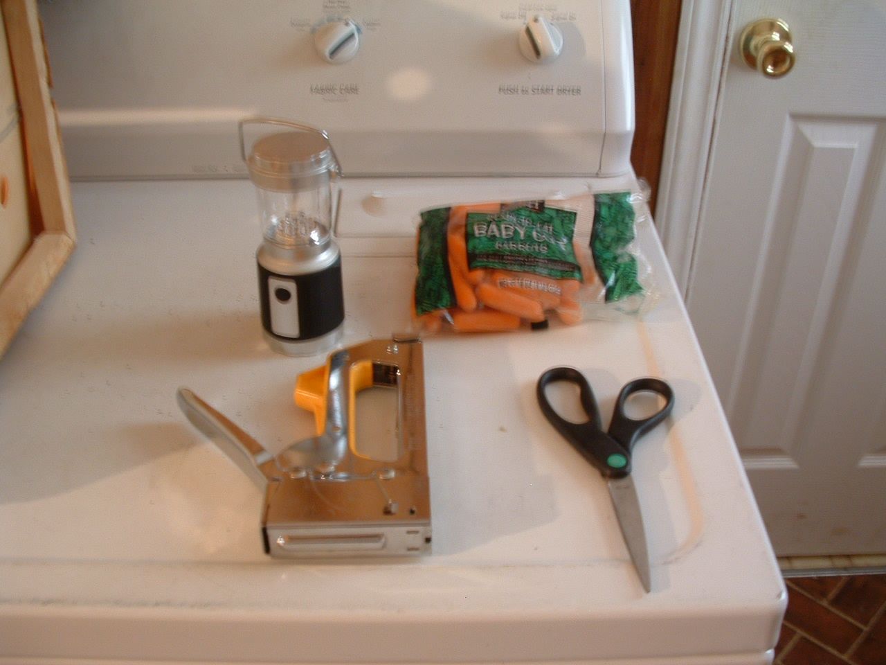 How to Make a Cricket Trap : 6 Steps - Instructables