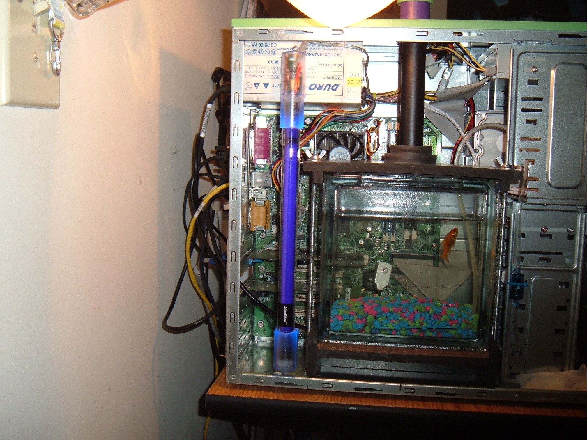 "Turn Your Dead PC Into an Aquarium" : 11 Steps (with Pictures ...