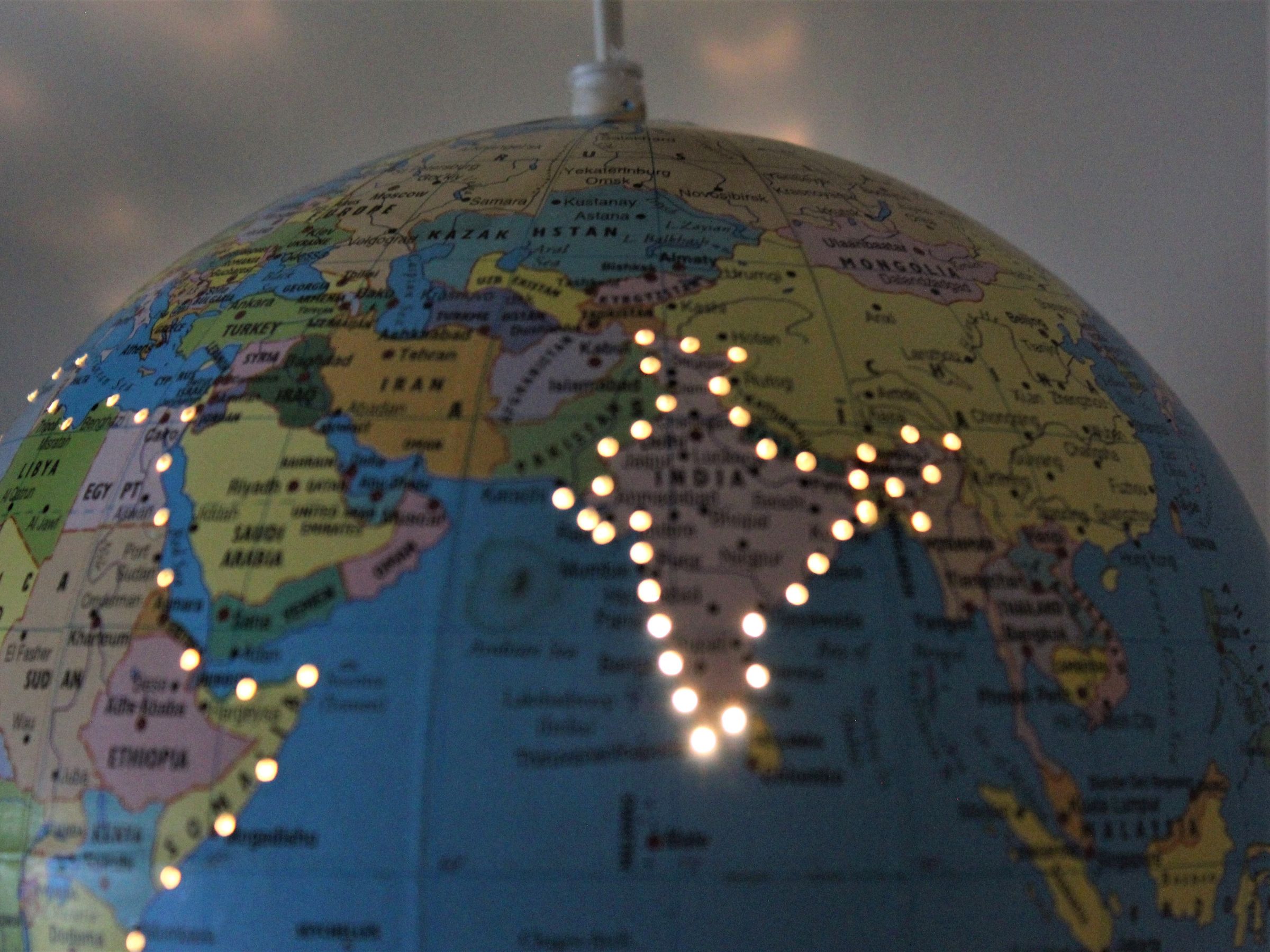 Upcycled Globe Lamp : 5 Steps (with Pictures) - Instructables