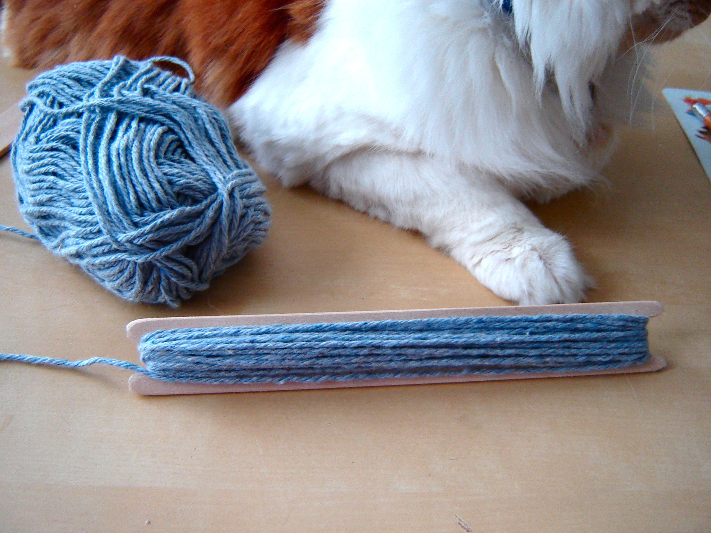 How to Weave on a Frame Loom : 8 Steps (with Pictures) - Instructables
